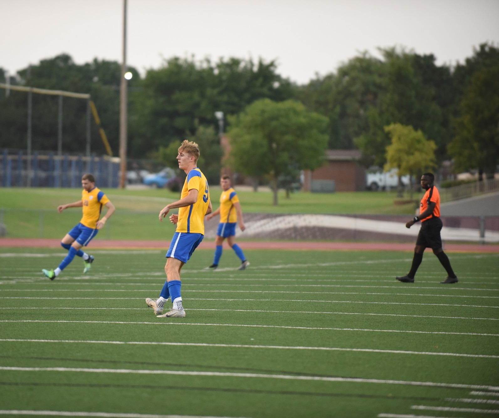 LATE GOAL SENDS BLUEJAY MEN HOME WITH A DRAW - Tabor College