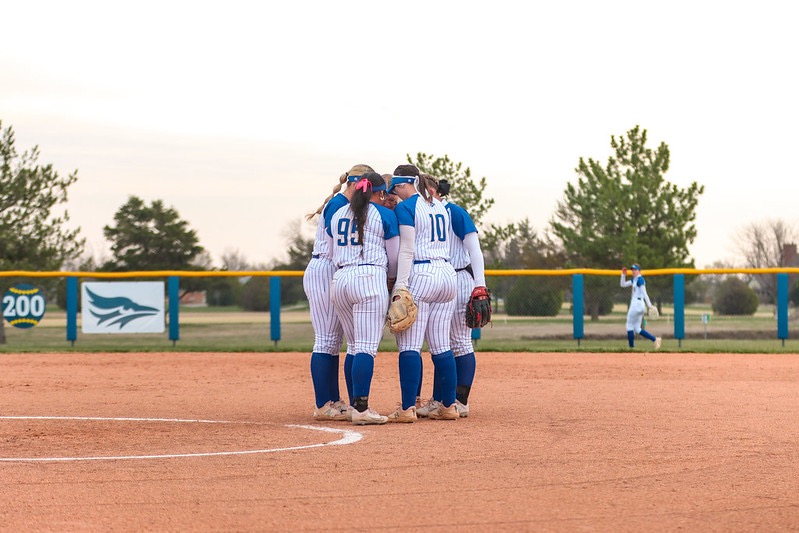 BLUEJAY LADIES DROP DOUBLEHEADER TO FIRST-PLACE AVILA - Tabor College