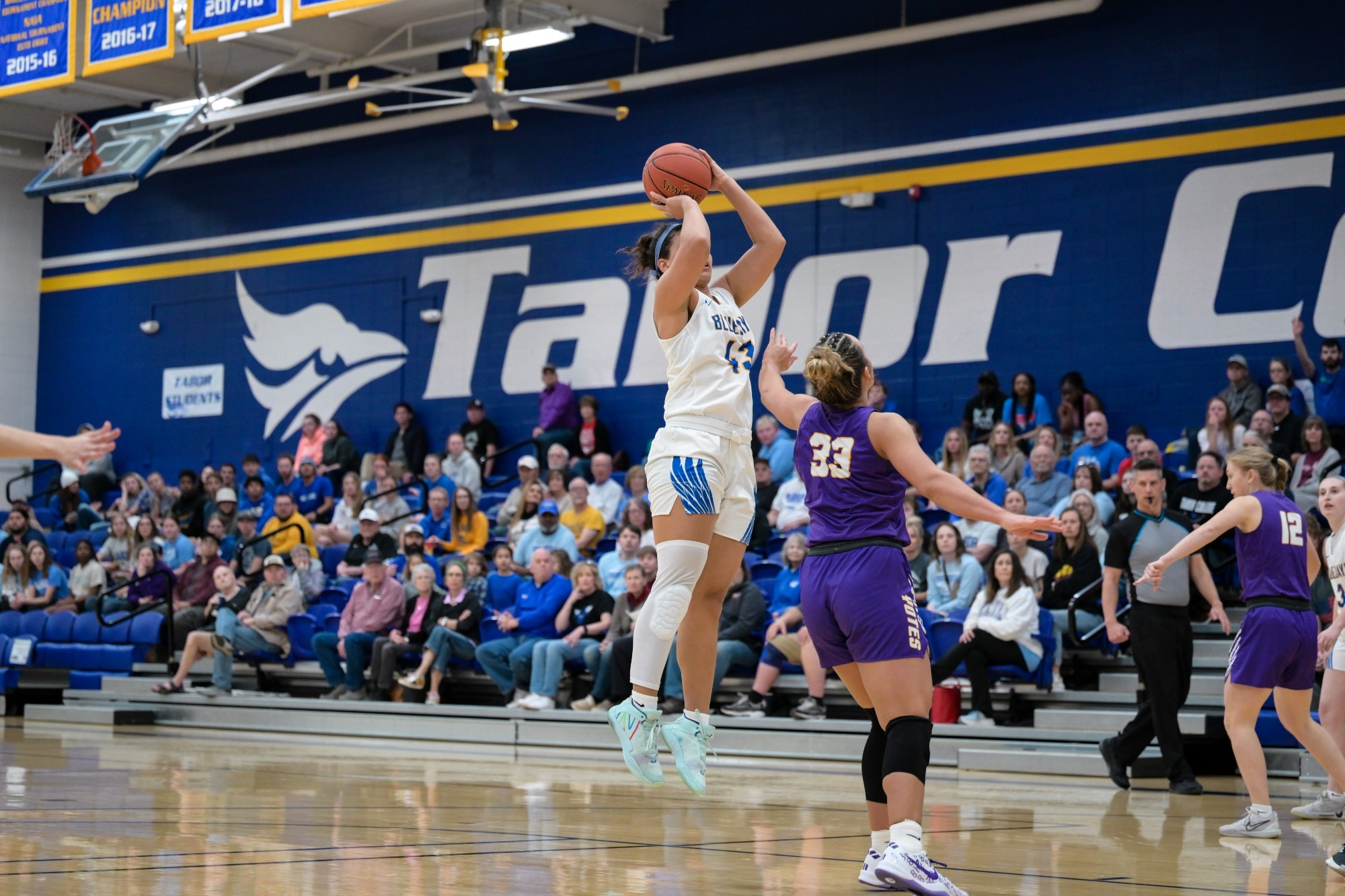 BLUEJAYS MOVE ON TO THE CHAMPIONSHIP - Tabor College
