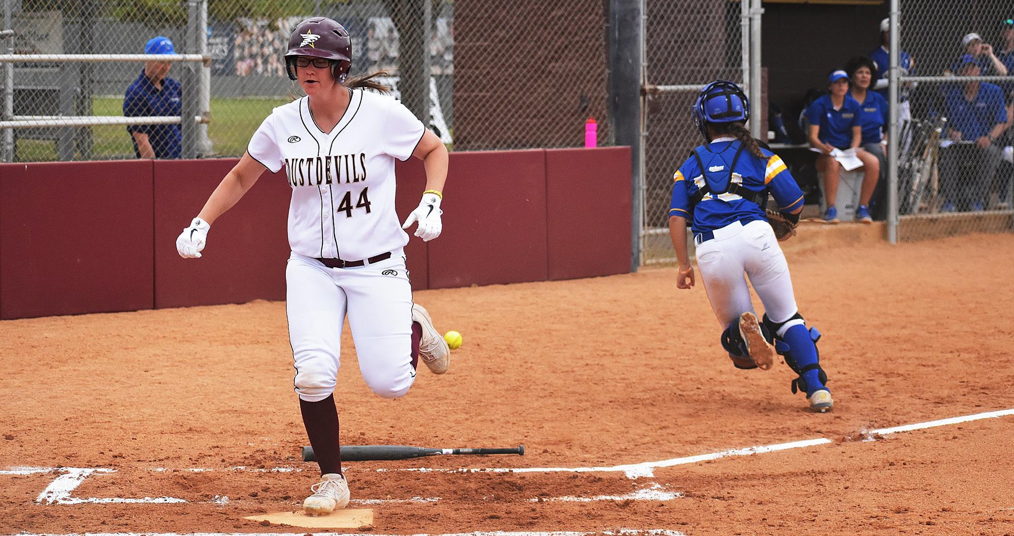 Maddison Schofield - Softball - Texas A&M International University ...