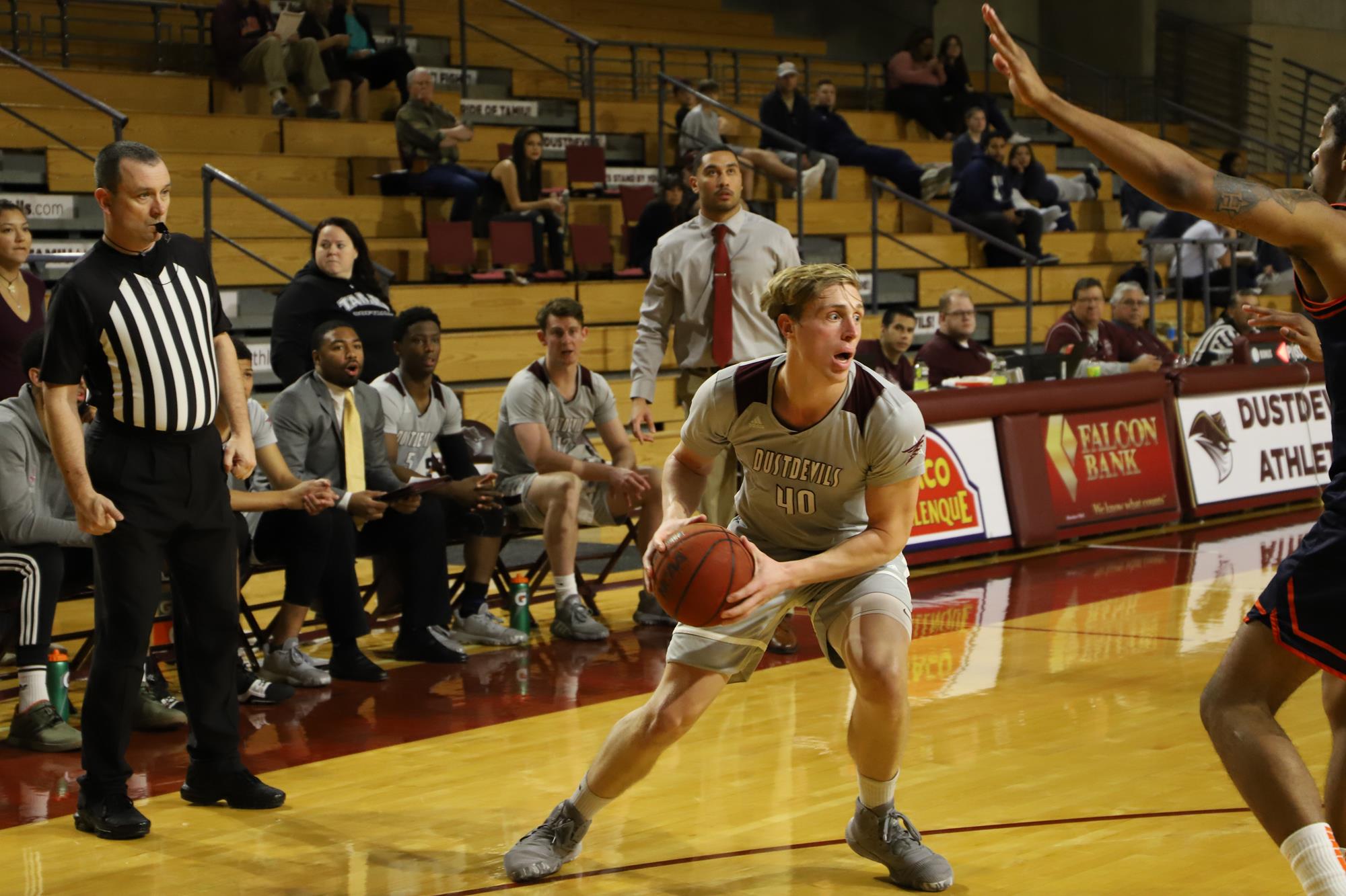 Caleb Highley - Men's Basketball - Texas A&M International University ...