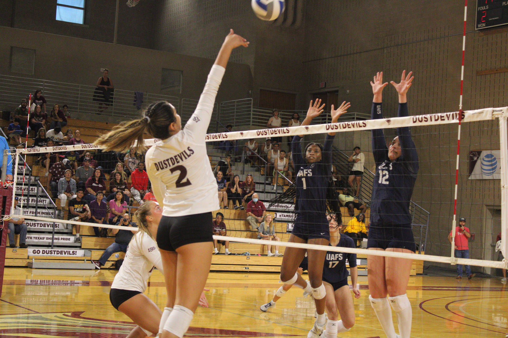 TAMIU Cruises Past Eastern New Mexico 3-0 - Texas A&M International ...