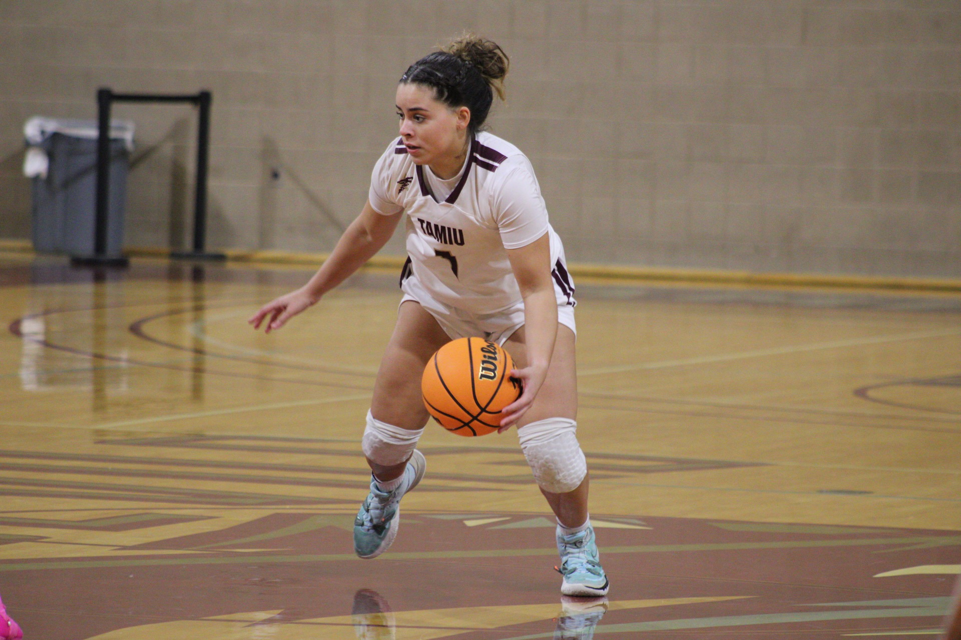 Evelyn Quiroz - Women's Basketball - Texas A&M International University ...