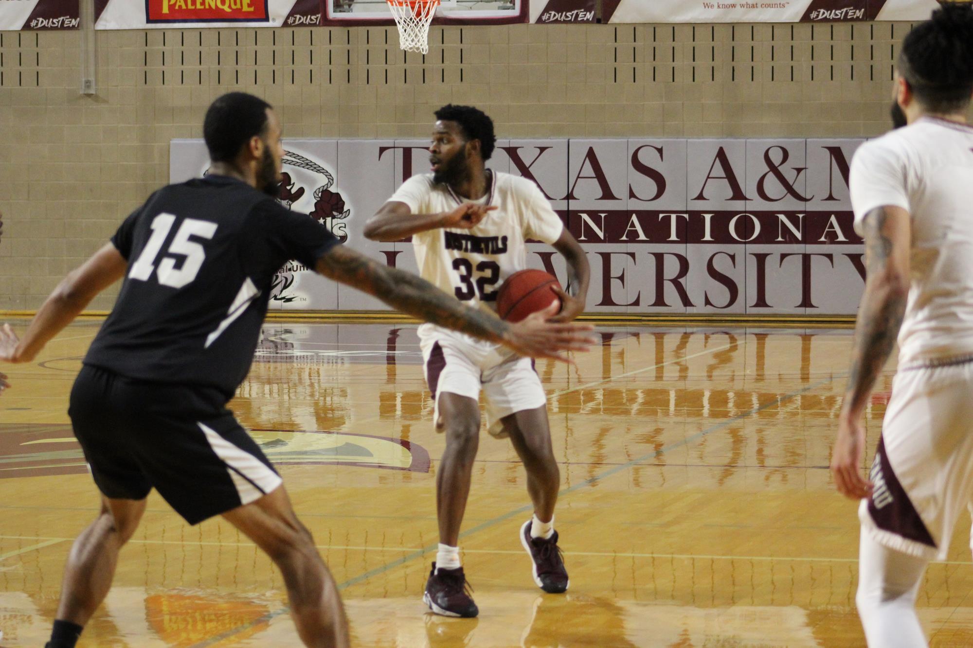Tre Thomas - Men's Basketball - Texas A&M International University ...