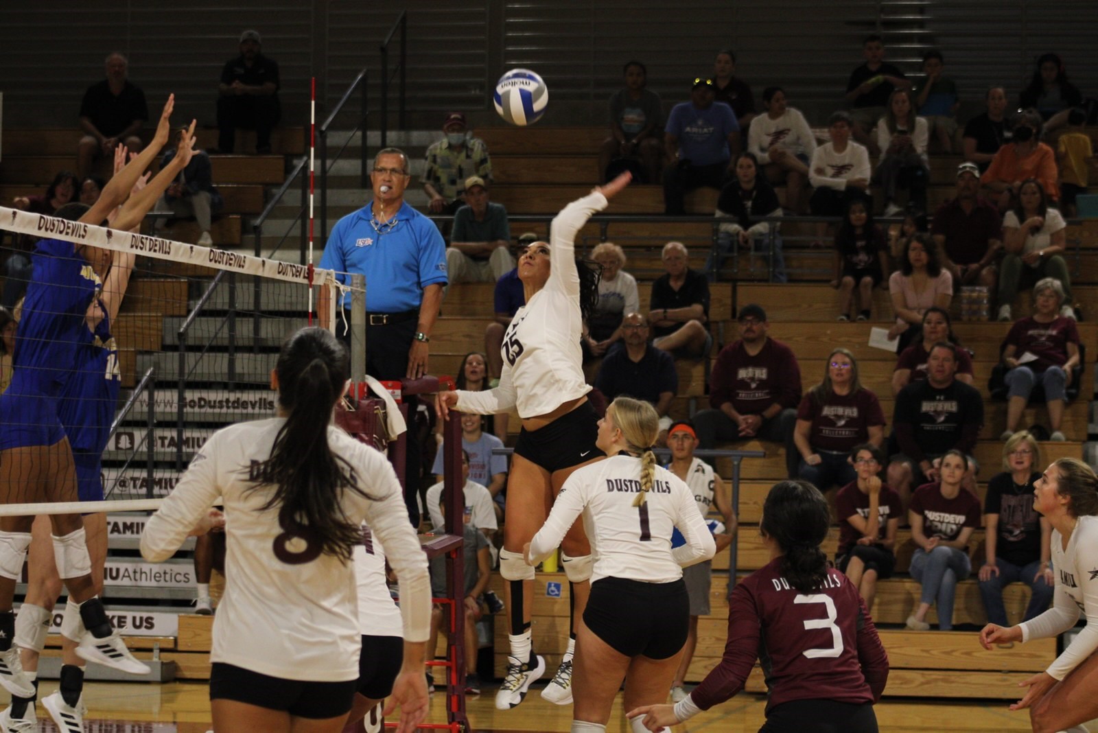 Megan Menchaca - Women's Volleyball - Texas A&M International ...