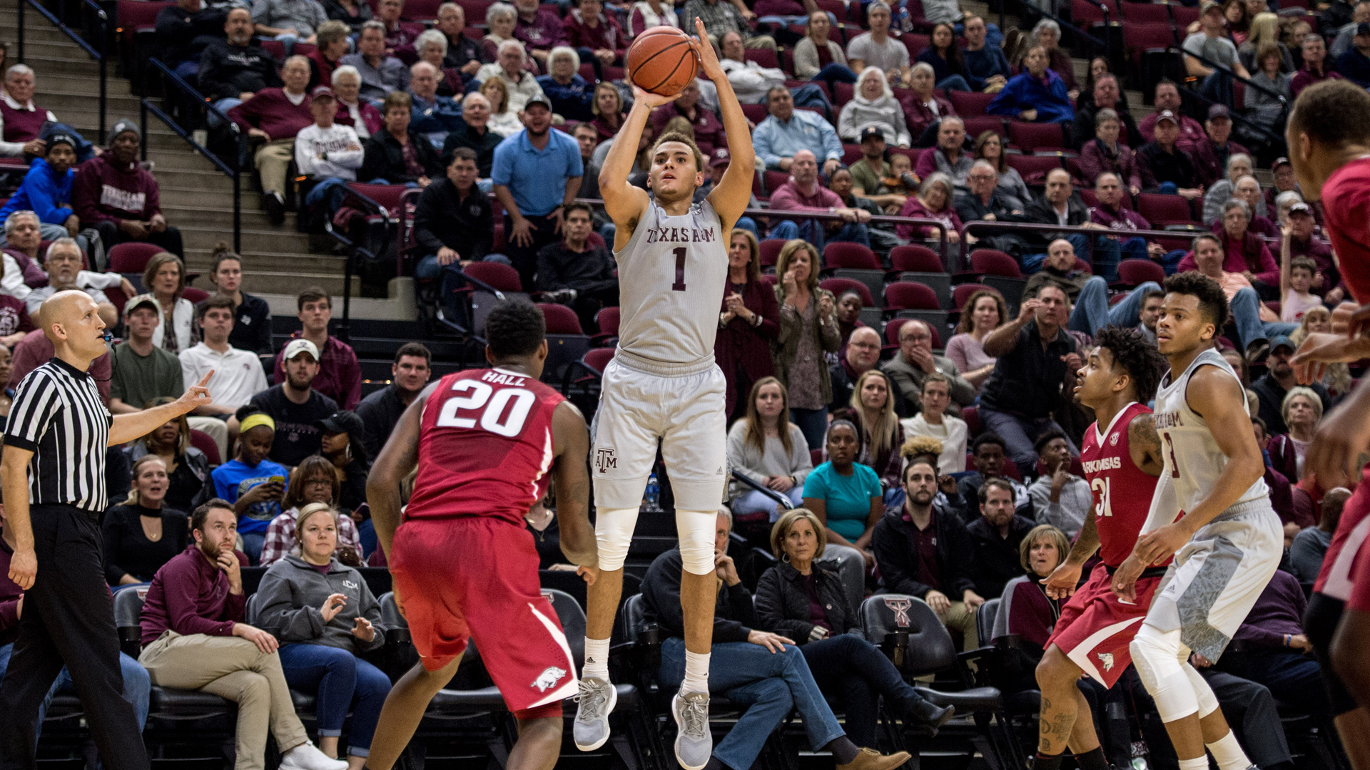 DJ Hogg - Men's Basketball - Texas A&M Athletics - 12thMan.com