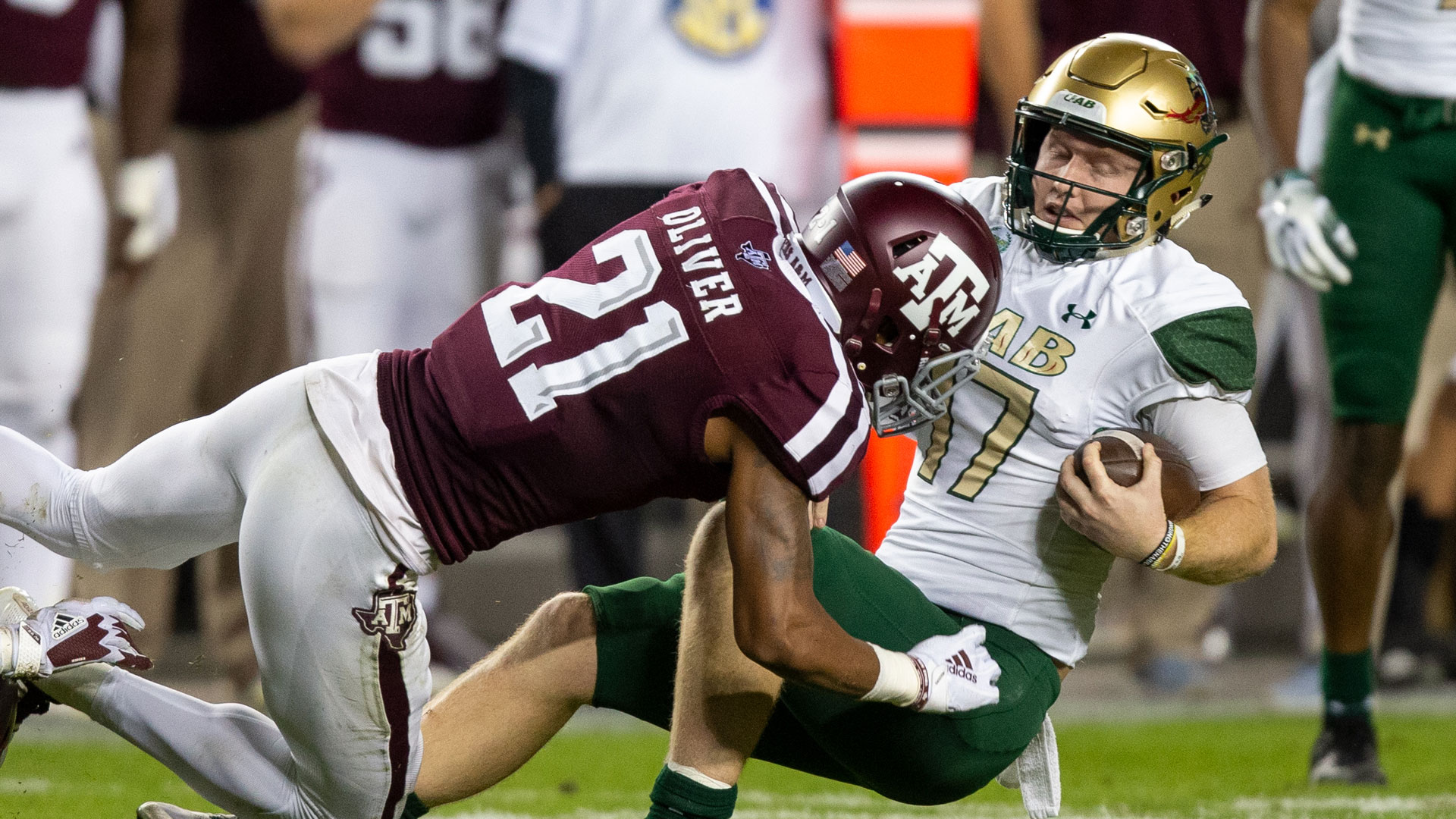 Charles Oliver - Football - Texas A&M Athletics - 12thMan.com