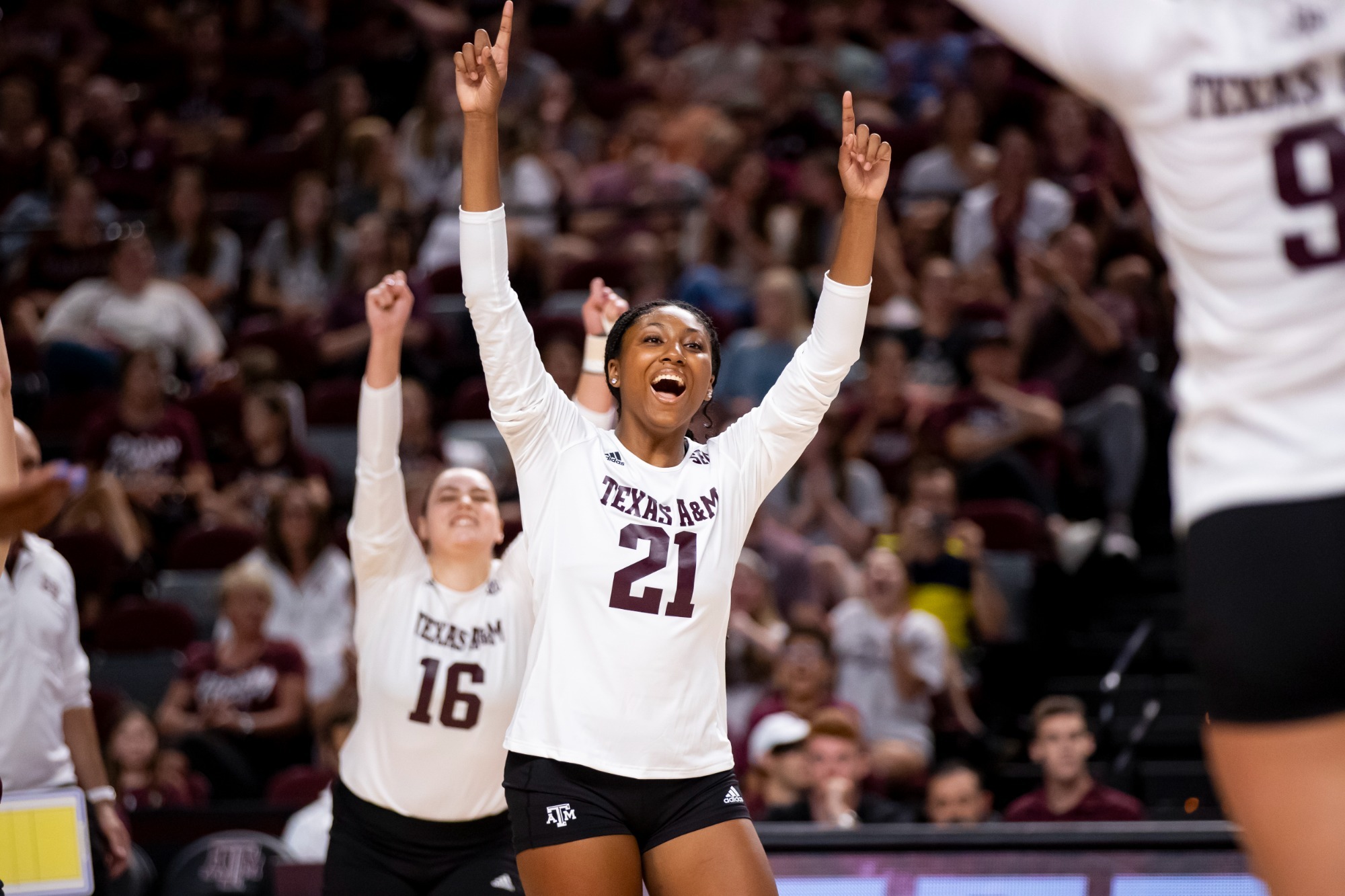 Morgan Perkins - Volleyball - Texas A&M Athletics - 12thMan.com