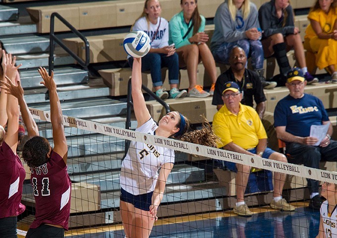 Sydney Reyes - Volleyball - Texas A&M University-Commerce Athletics