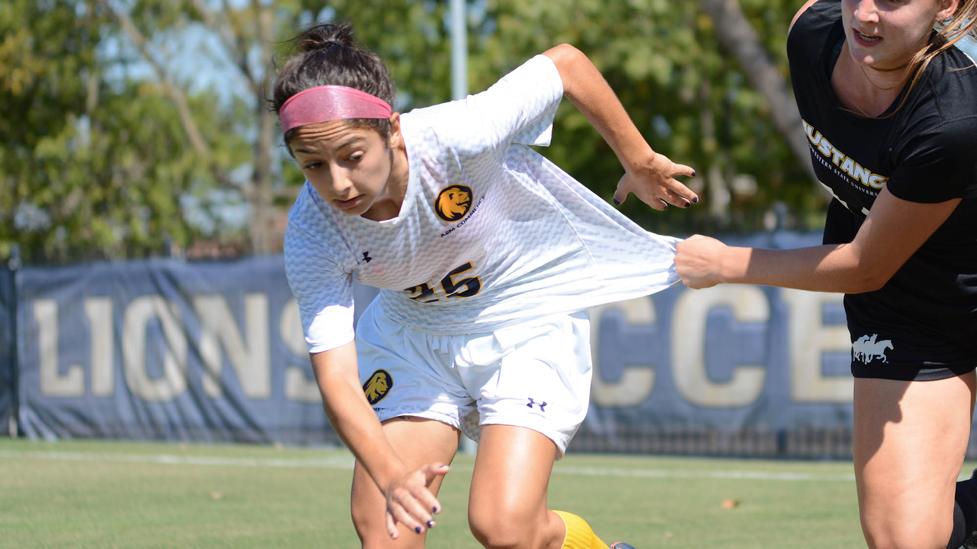 Sabrina Munguia - Soccer - Texas A&M University-Commerce Athletics