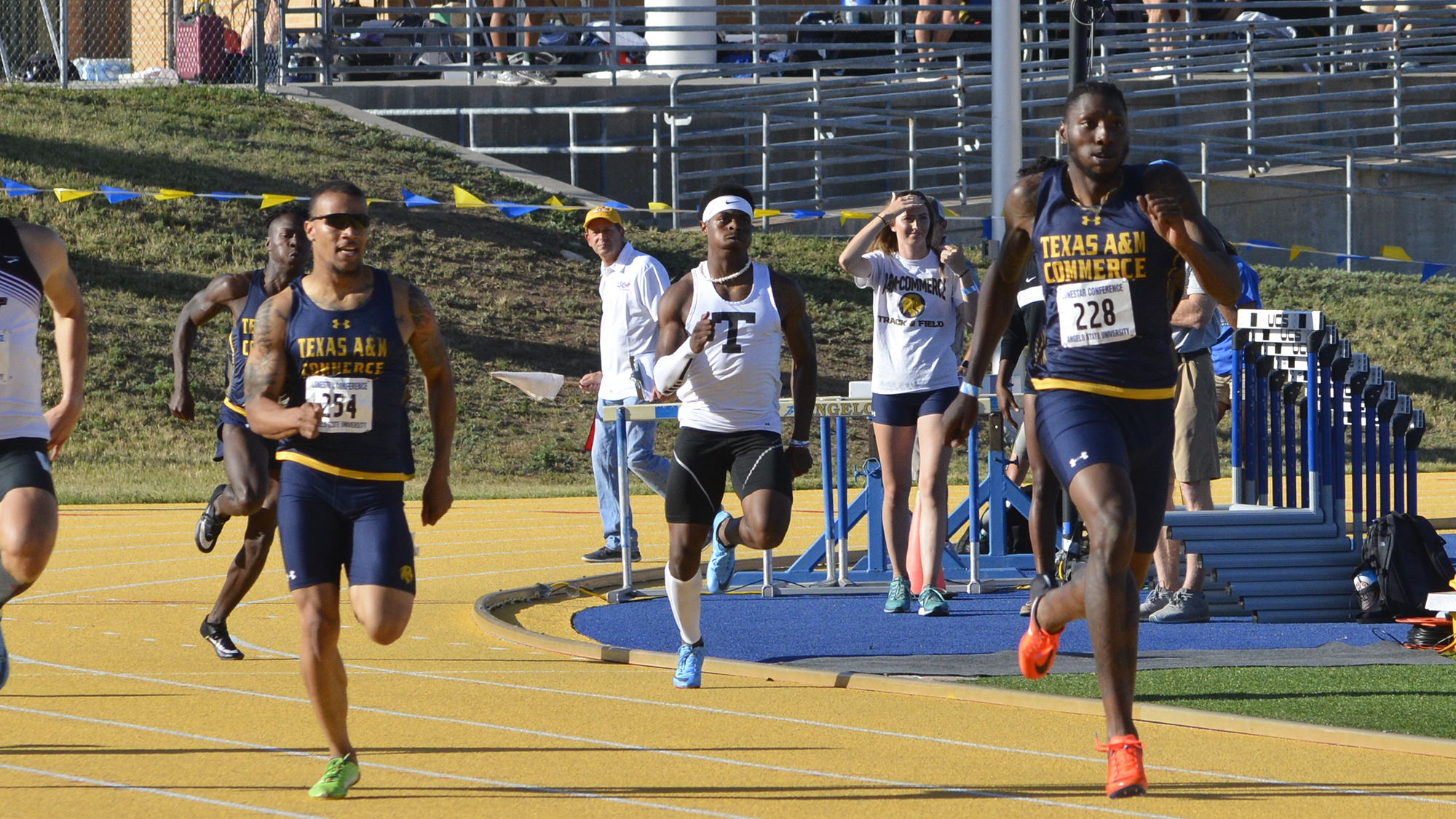 D'Lance Sharp - Men's Track and Field - Texas A&M University-Commerce ...