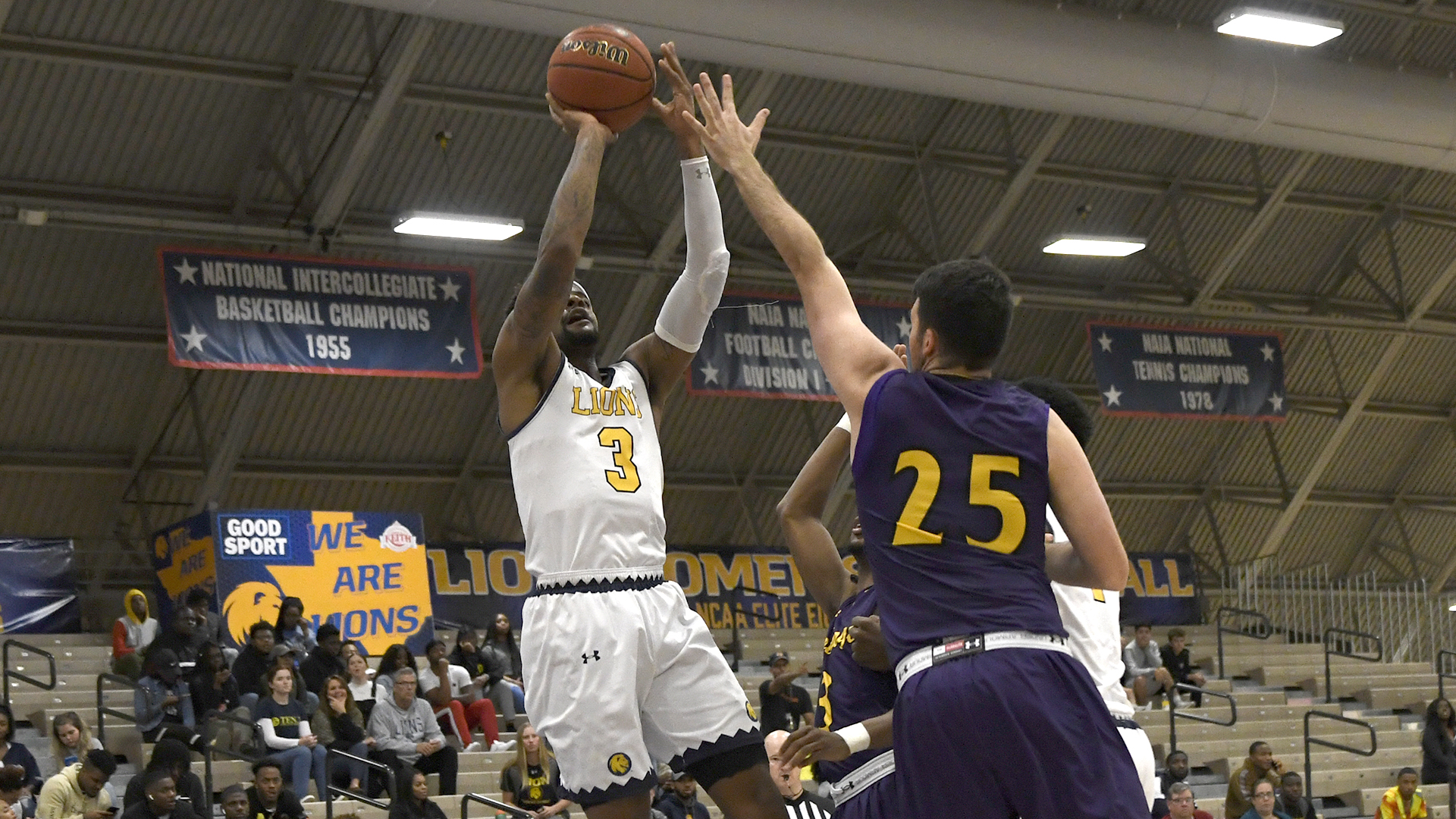 Deonta Terrell - Men's Basketball - Texas A&M University-Commerce Athletics