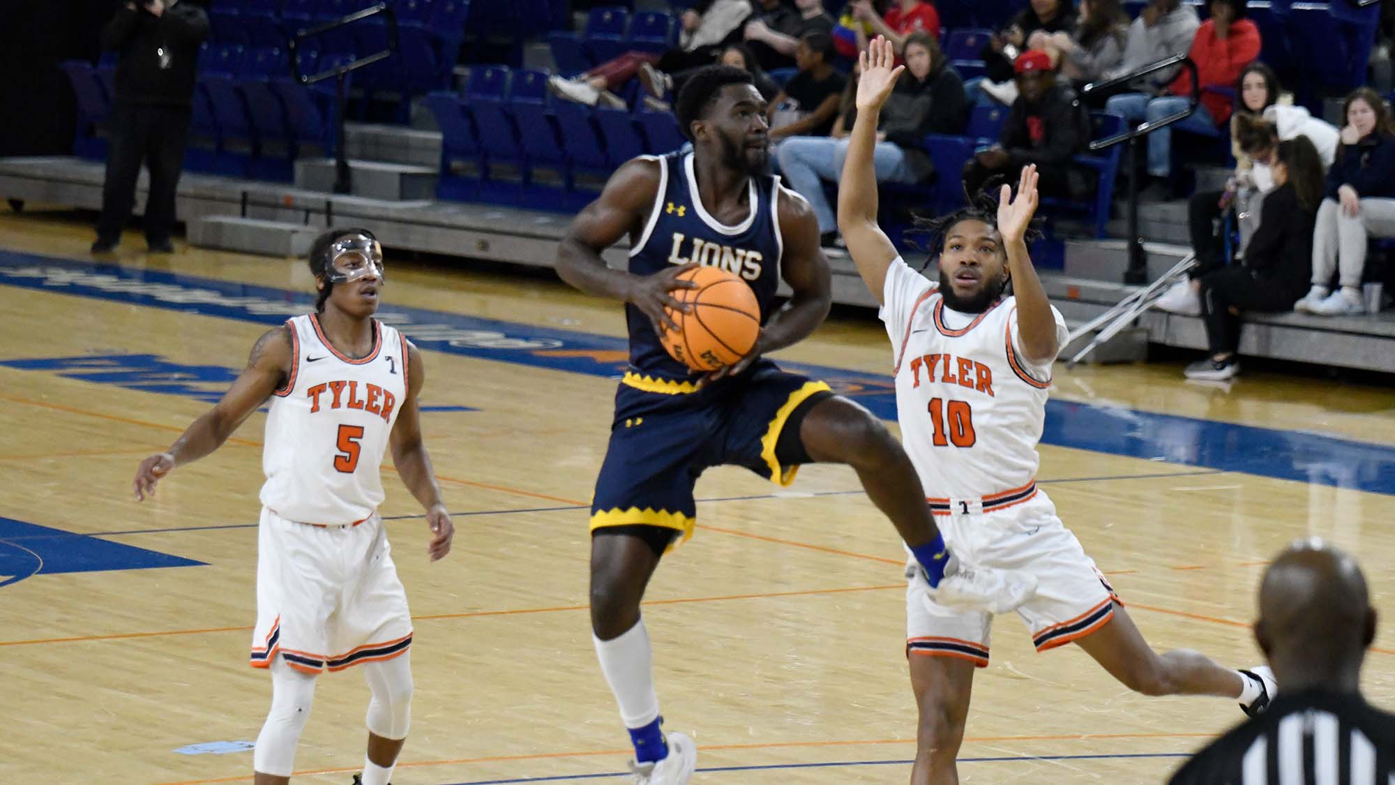 Alphonso Willis - Men's Basketball - Texas A&M University-Commerce ...