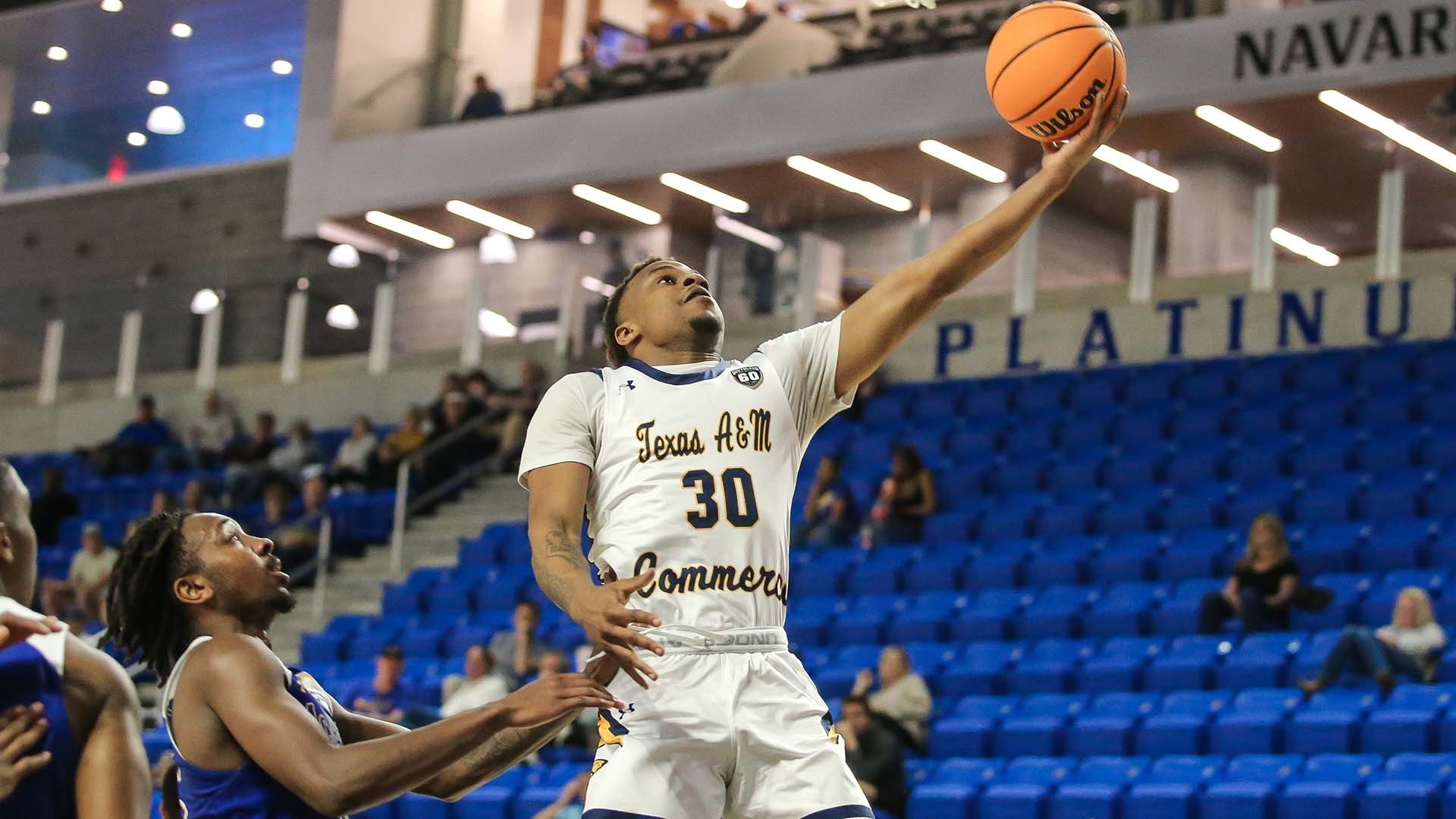 C.J. Roberts - Men's Basketball - Texas A&M University-Commerce Athletics