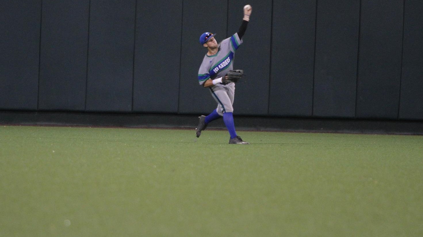 Brian Deaver - Baseball - Texas A&M-Corpus Christi Athletics