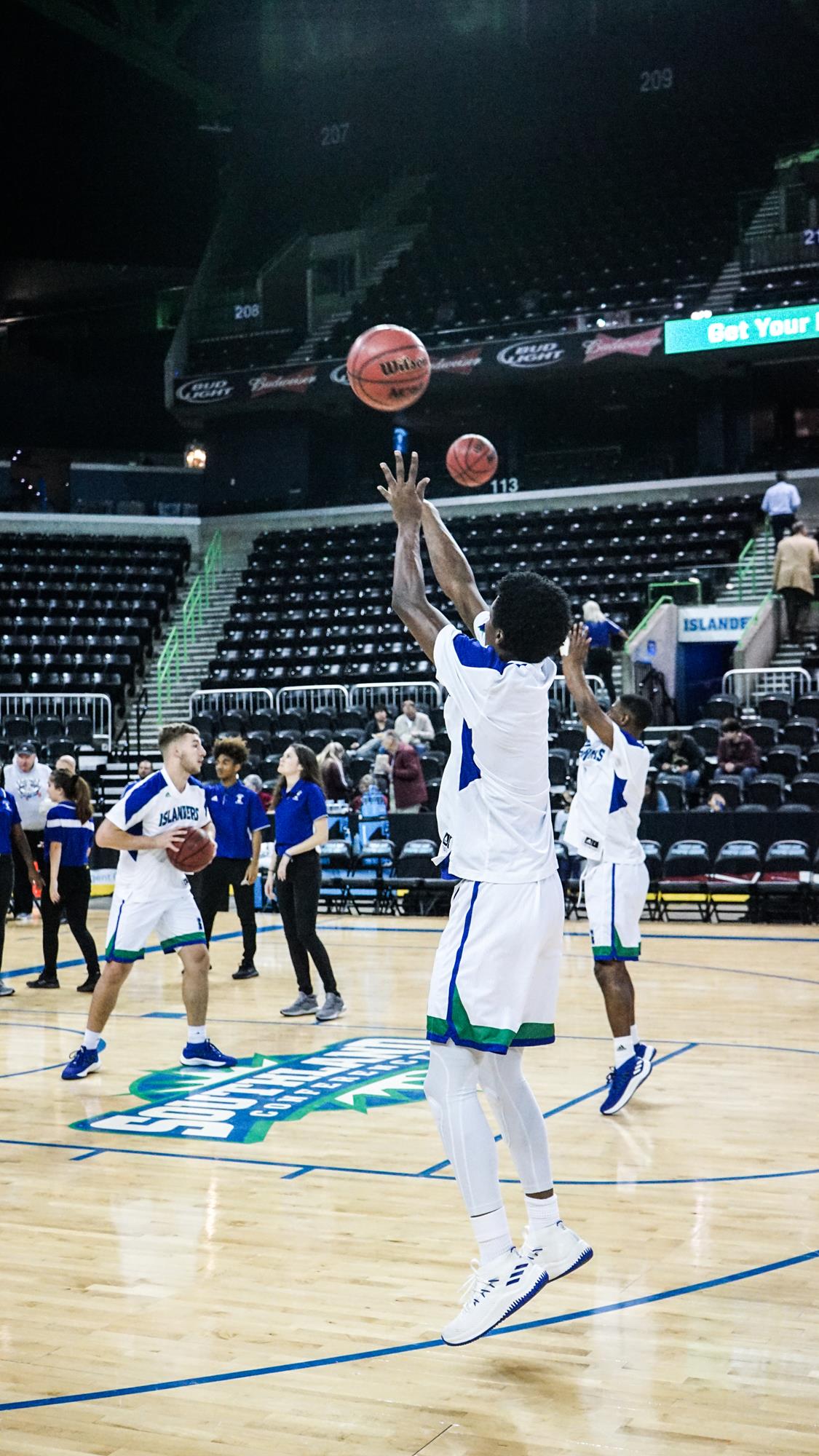 Tre Gray - Men's Basketball - Texas A&M-Corpus Christi Athletics