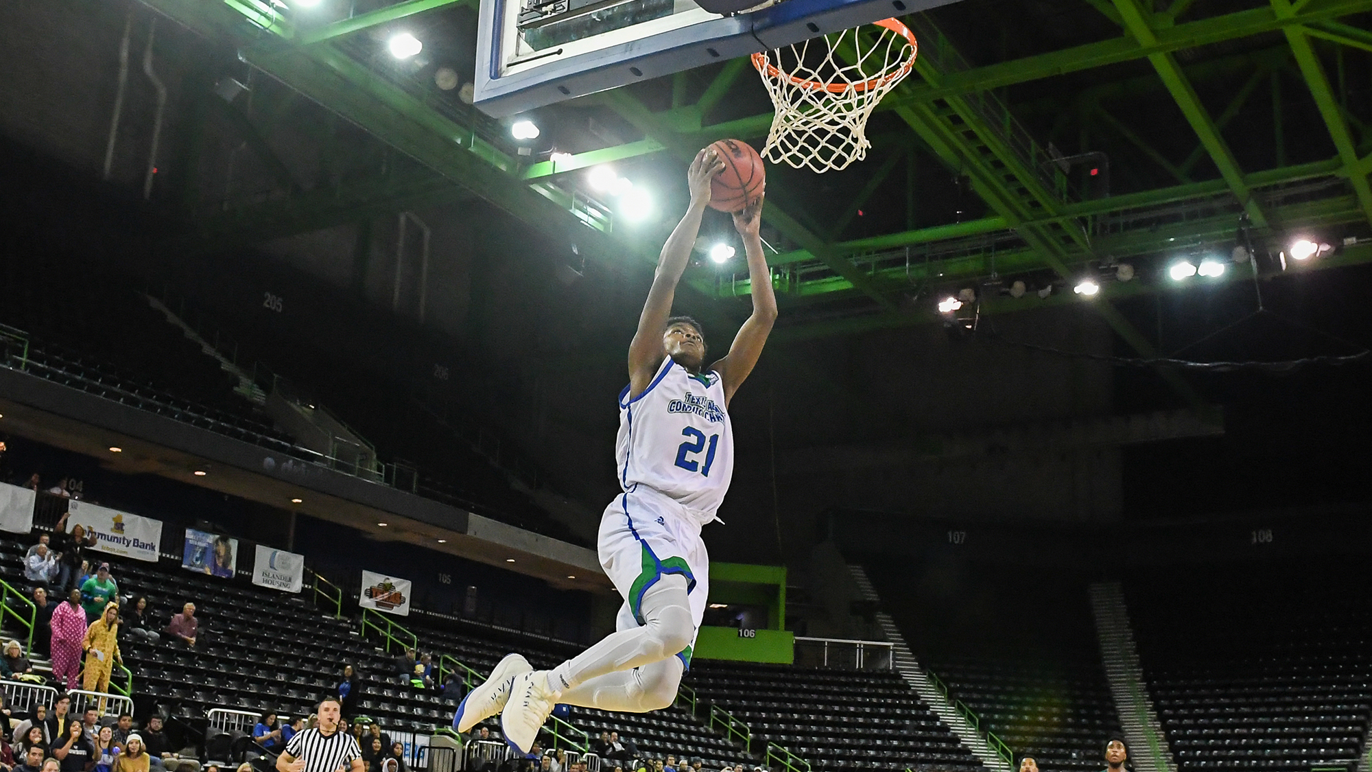 Tre Gray - Men's Basketball - Texas A&M-Corpus Christi Athletics