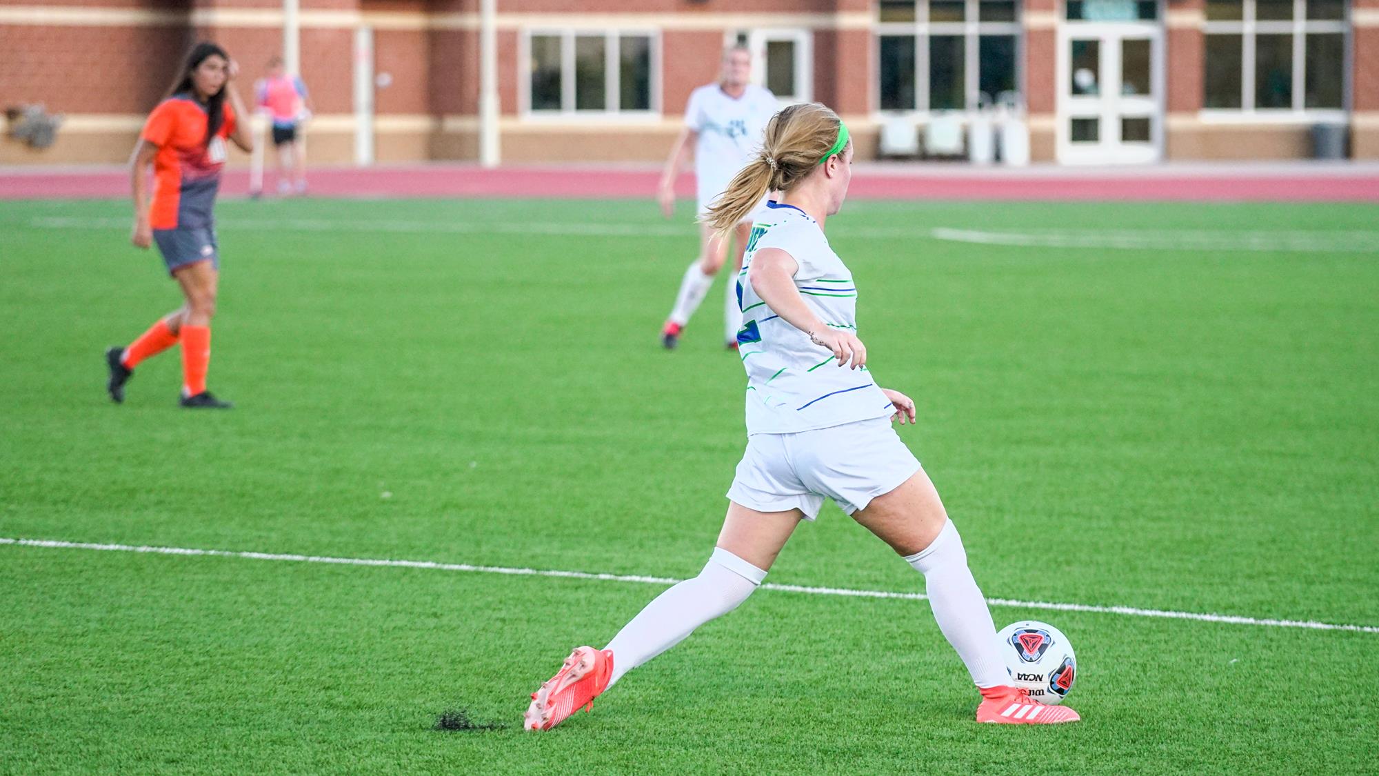 Emma Gibbs - Soccer - Texas A&M-Corpus Christi Athletics