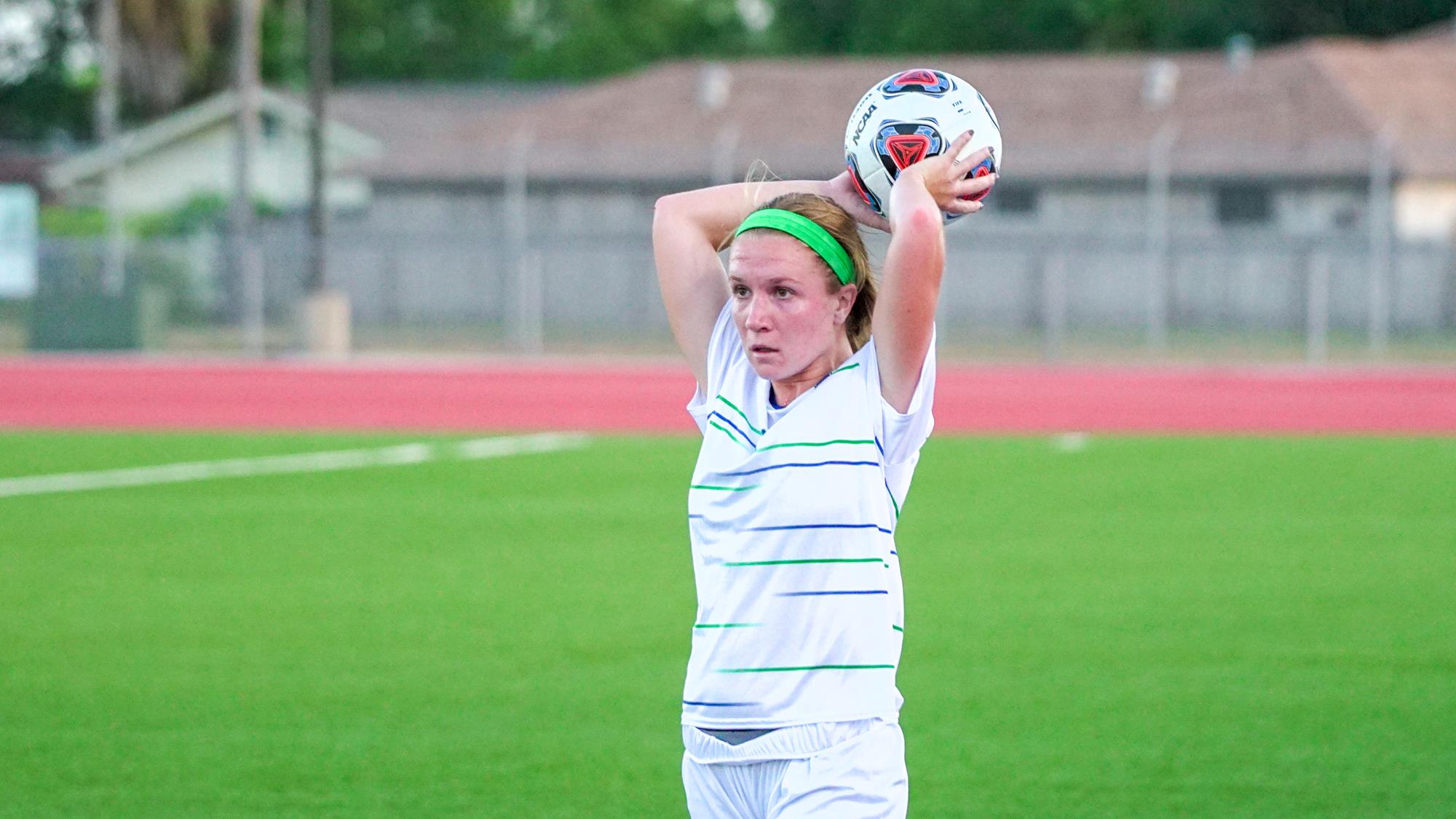 Emma Gibbs - Soccer - Texas A&M-Corpus Christi Athletics