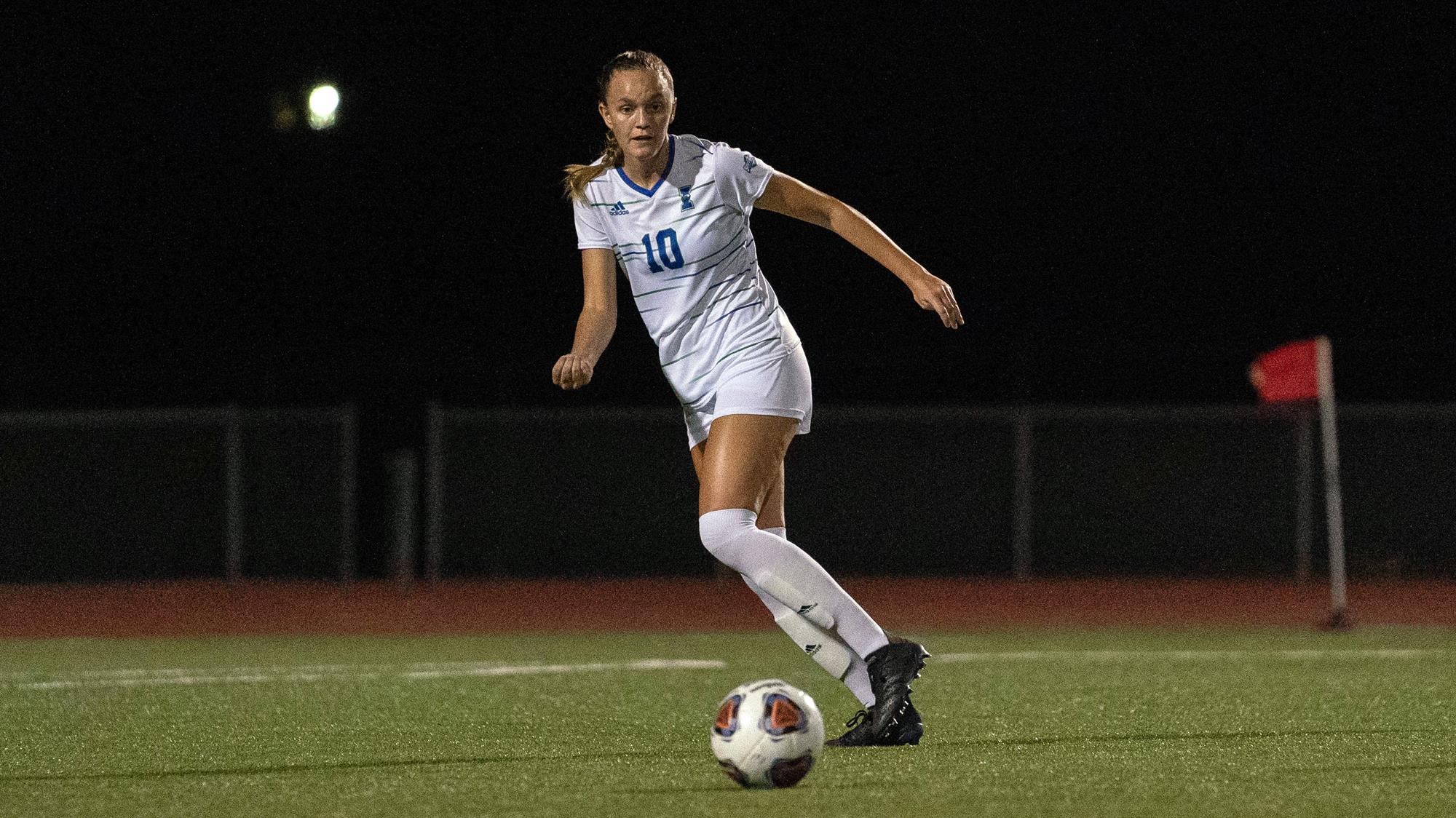 Emma Herrera - Soccer - Texas A&M-Corpus Christi Athletics