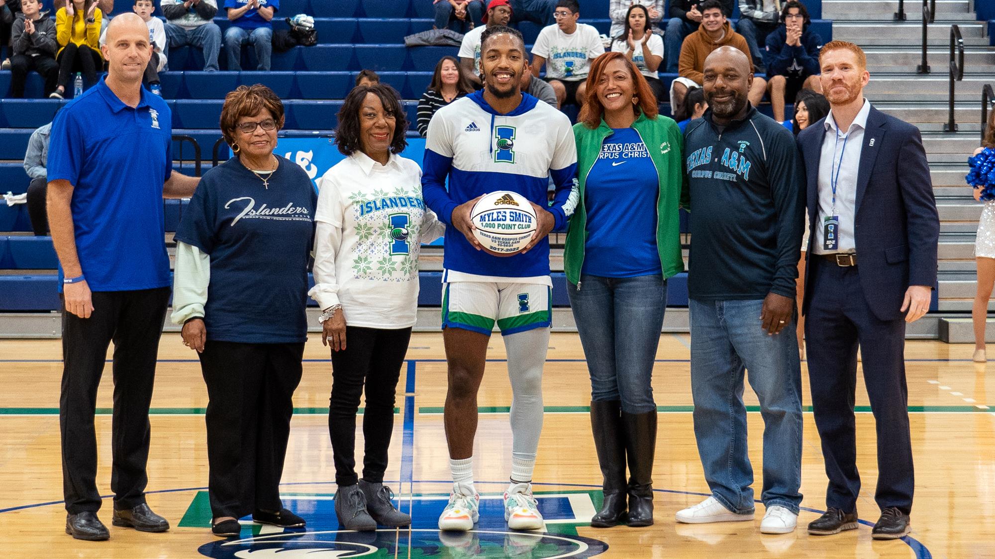 Myles Smith - Men's Basketball - Texas A&M-Corpus Christi Athletics