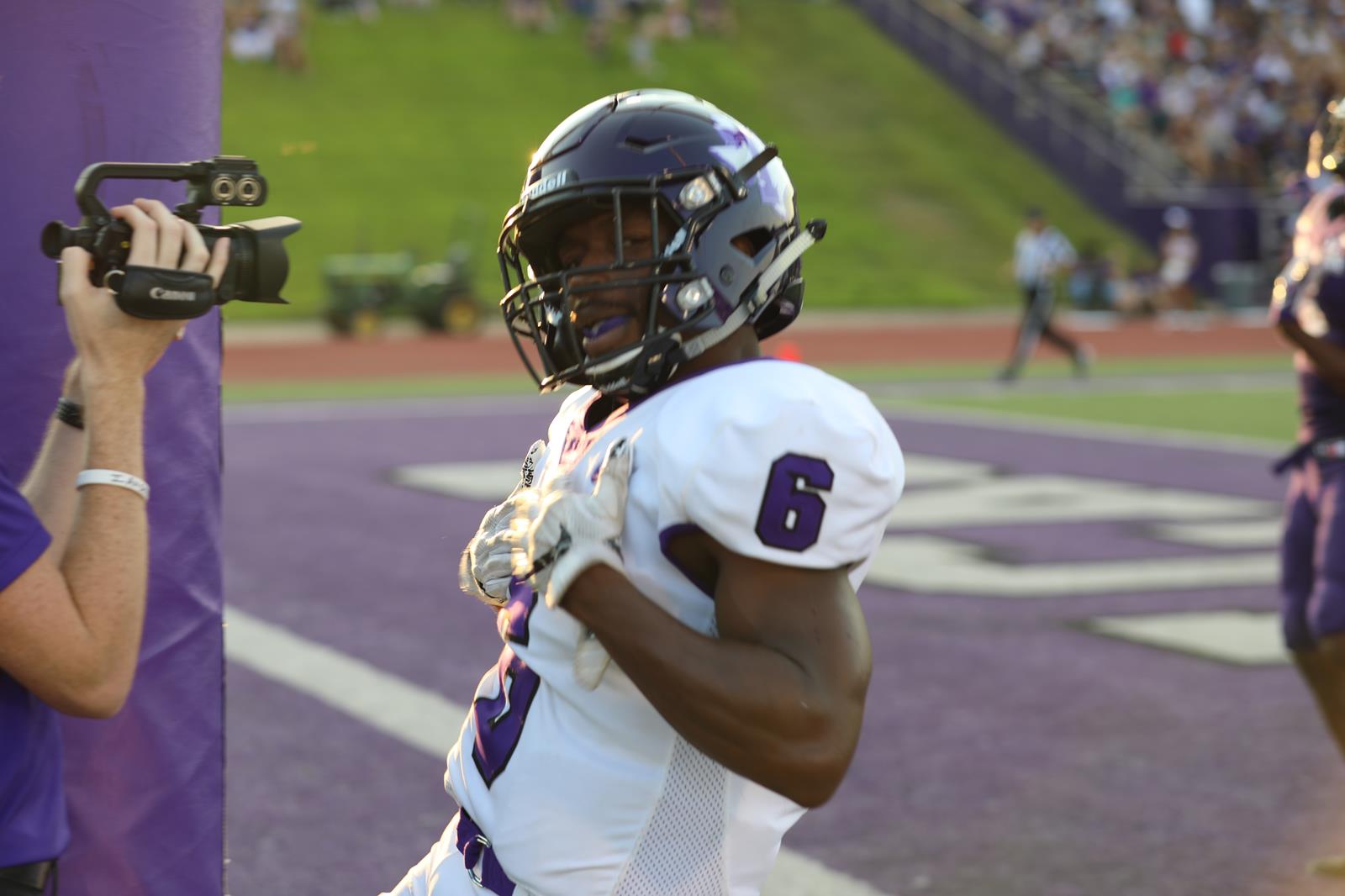 McCants, Manning lead #4 Texans past Javelinas in South Texas showdown ...