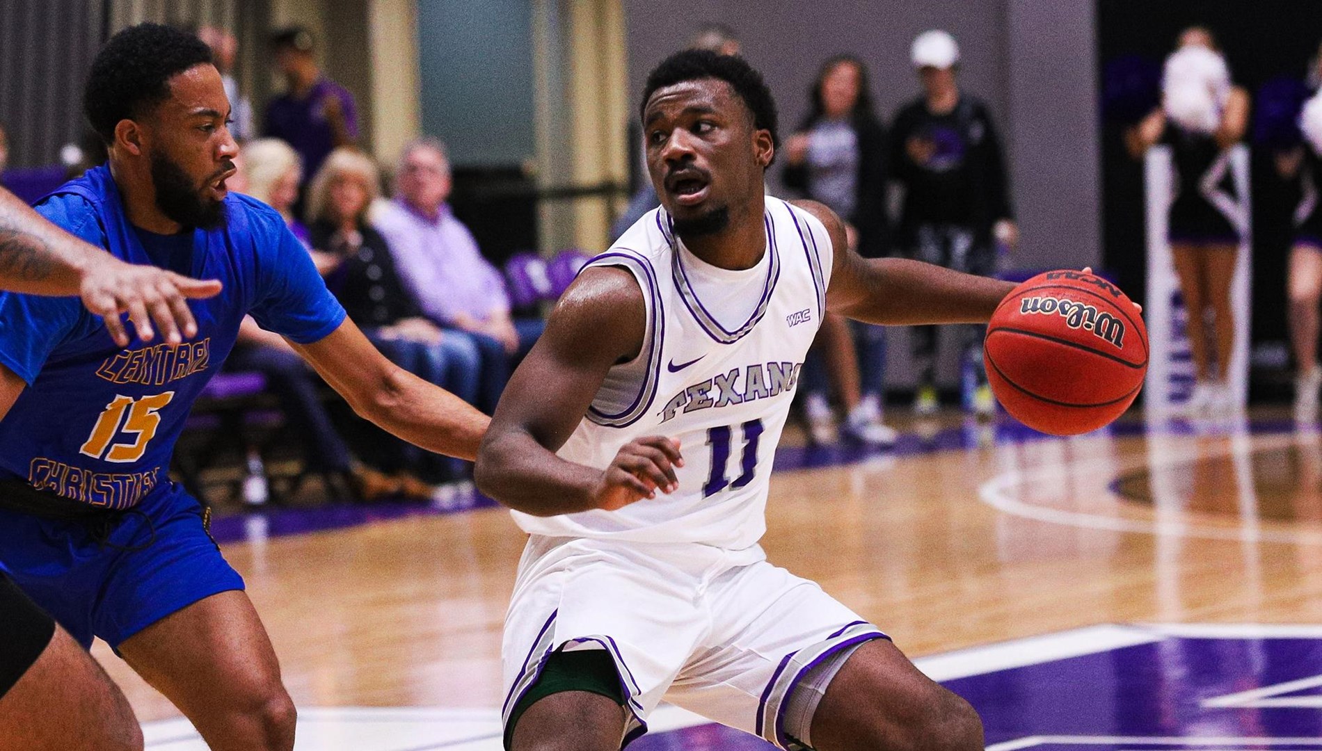 Texans cruise past Central Christian to open 2021-22 campaign with ...