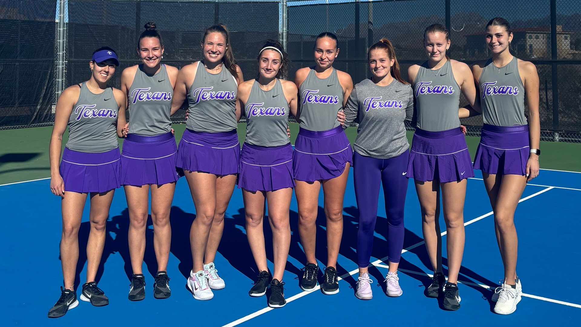 Texans return to Lone Star State boasting 2-0 start after sweep of C ...