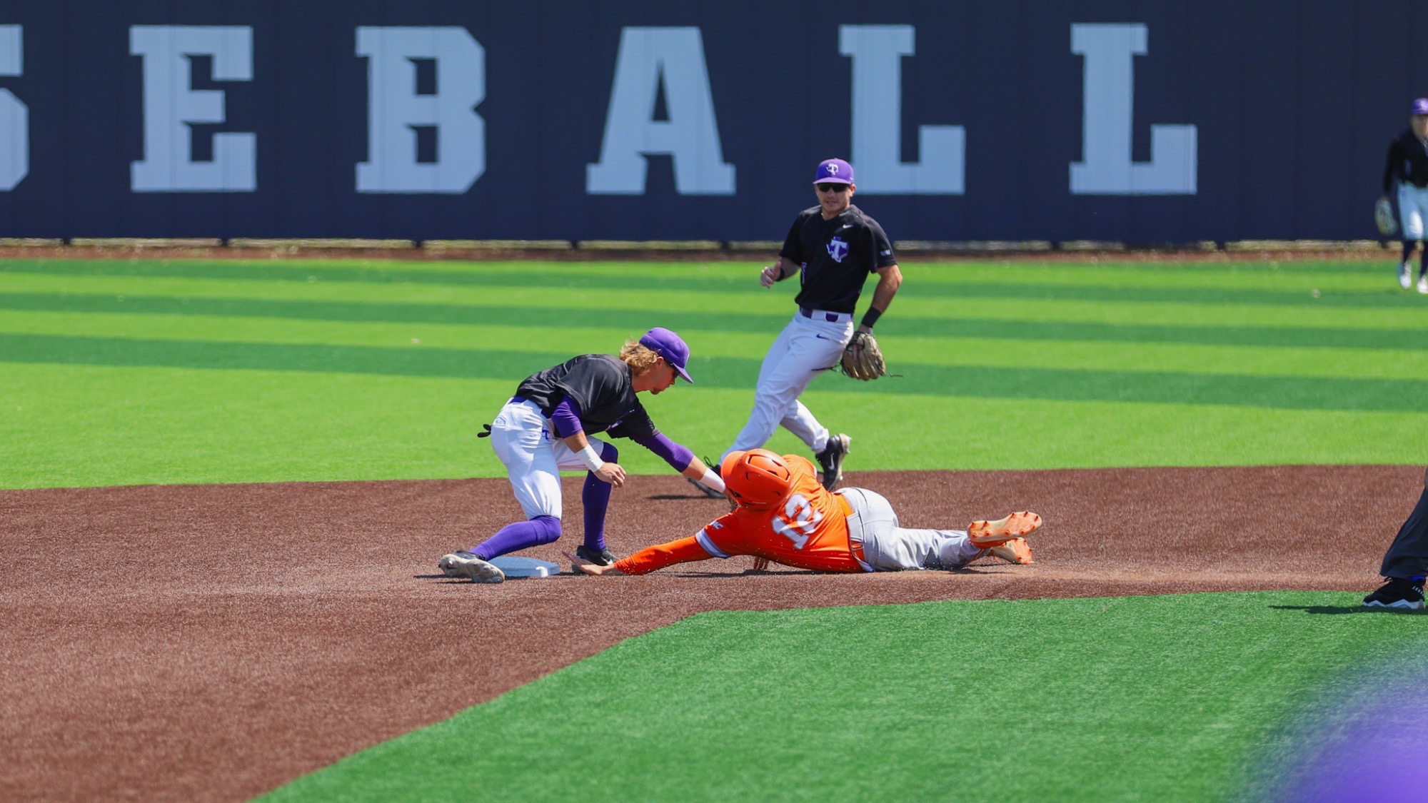 Tarleton State Baseball takes home series against UTRGV in Sunday ...