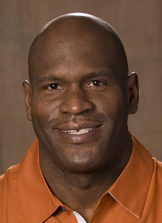 Oscar Giles - Football Coach - University of Texas Athletics