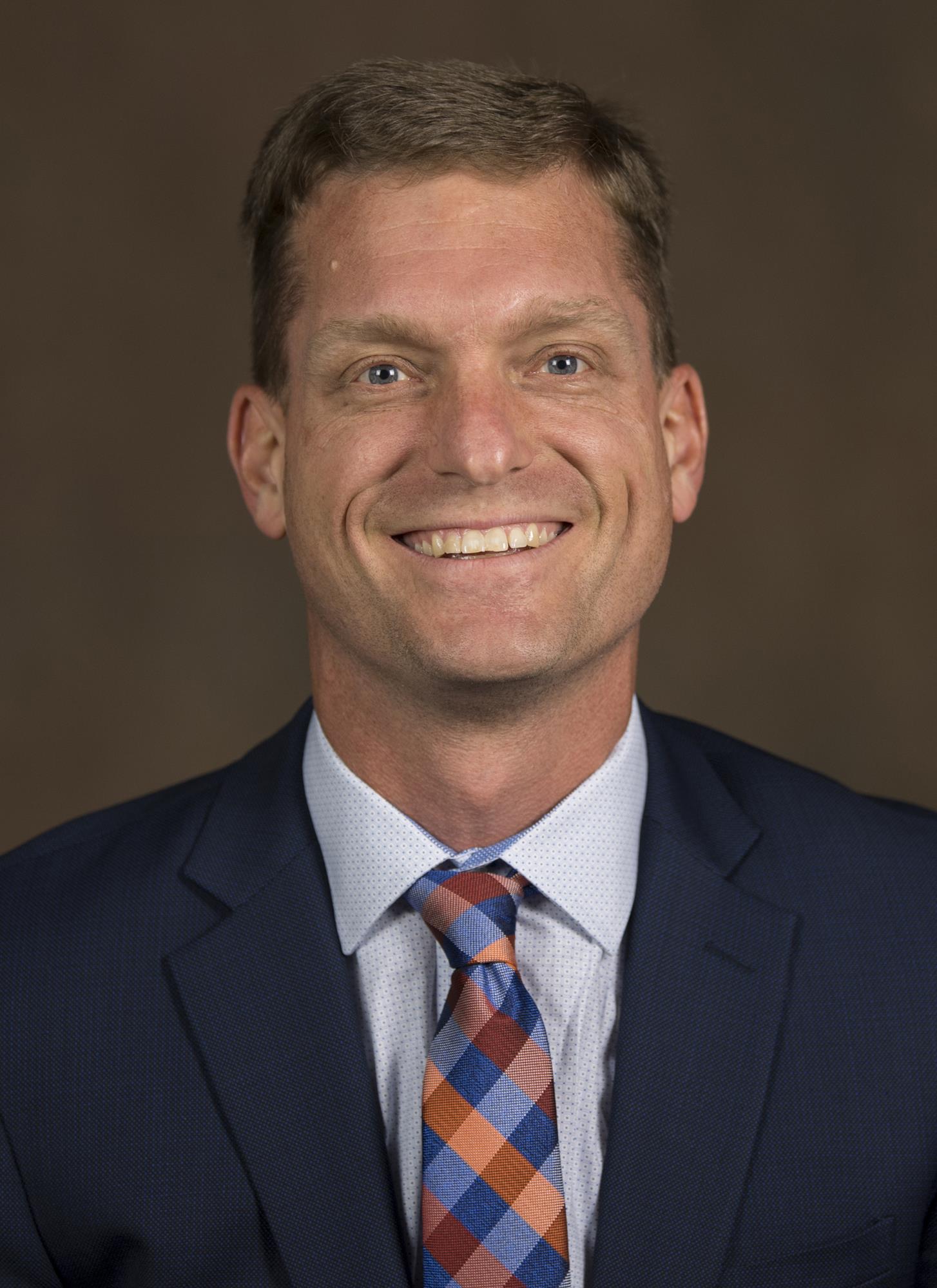 Luke Yaklich - Men's Basketball Coach - University of Texas Athletics