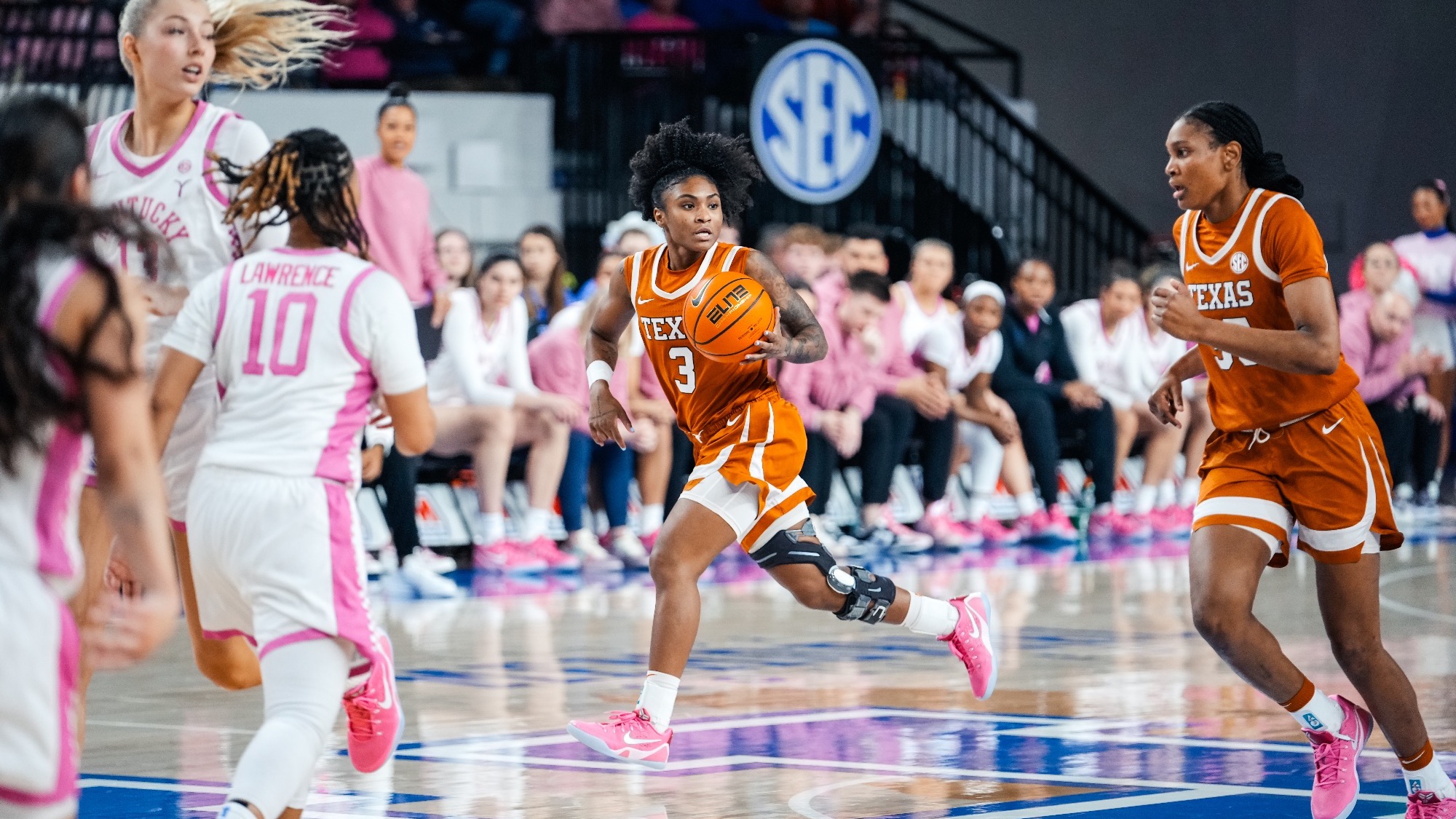 Women’s Basketball signs top-five recruit Aaliyah Crump - University of ...