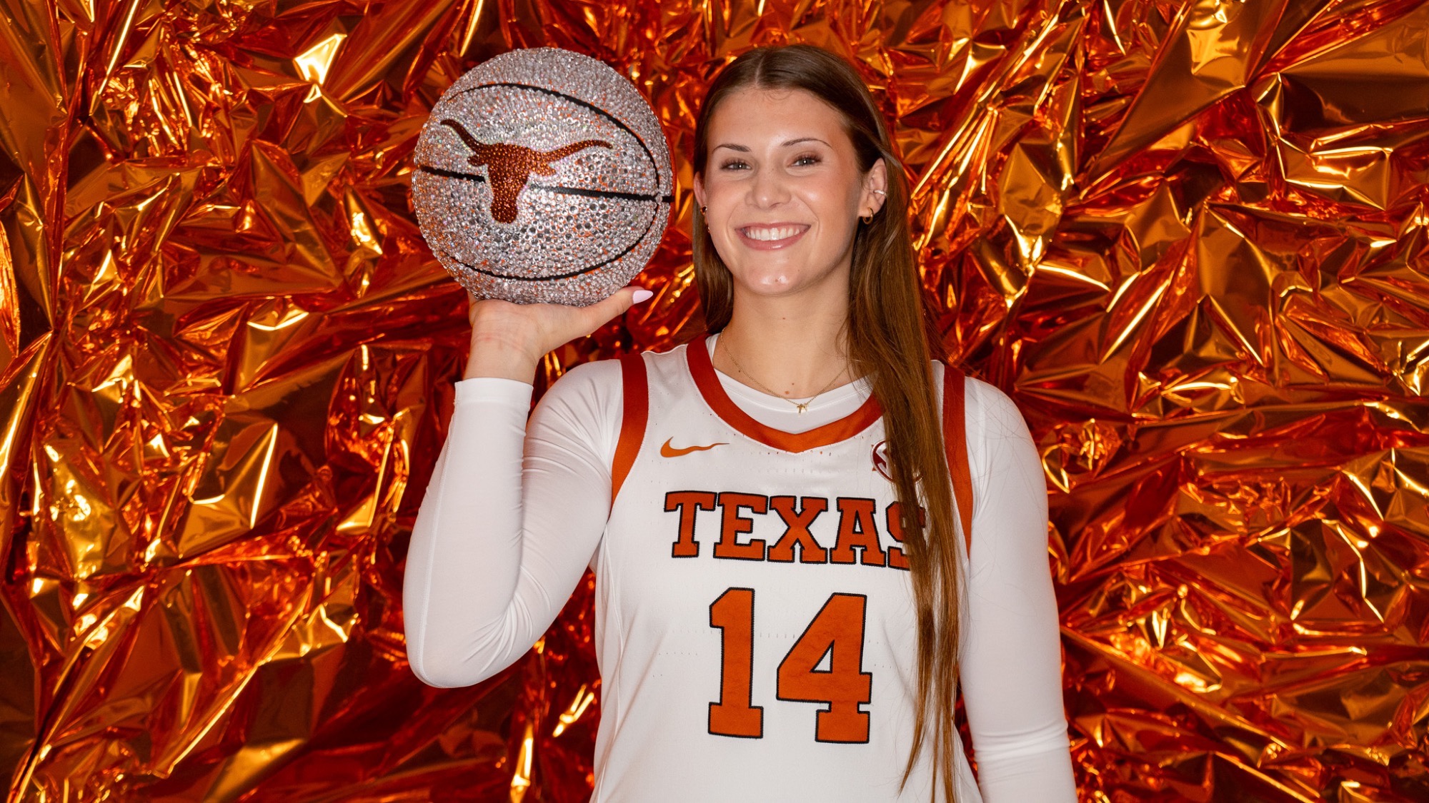 Women’s Basketball signs top-five recruit Aaliyah Crump - University of ...