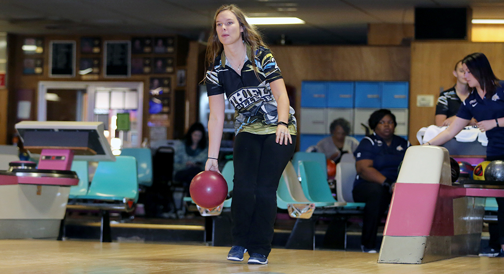 Kayla Henry - Women's Club Bowling - Thiel College Athletics