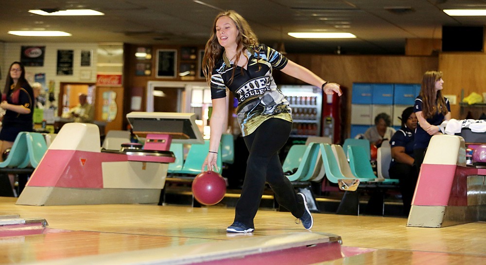 Kayla Henry - Women's Club Bowling - Thiel College Athletics