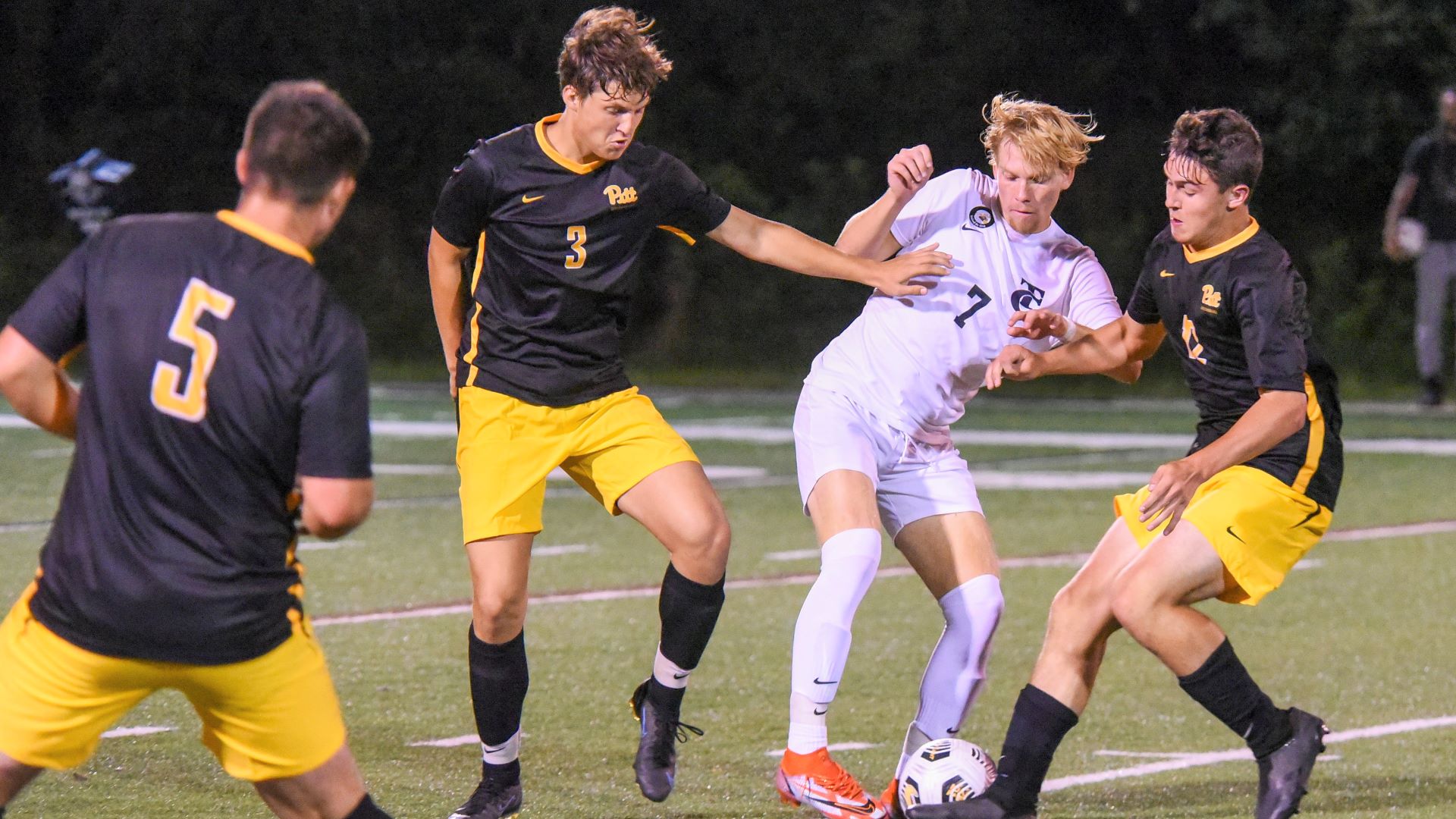 Corbin Nale - Men's Soccer - Thiel College Athletics
