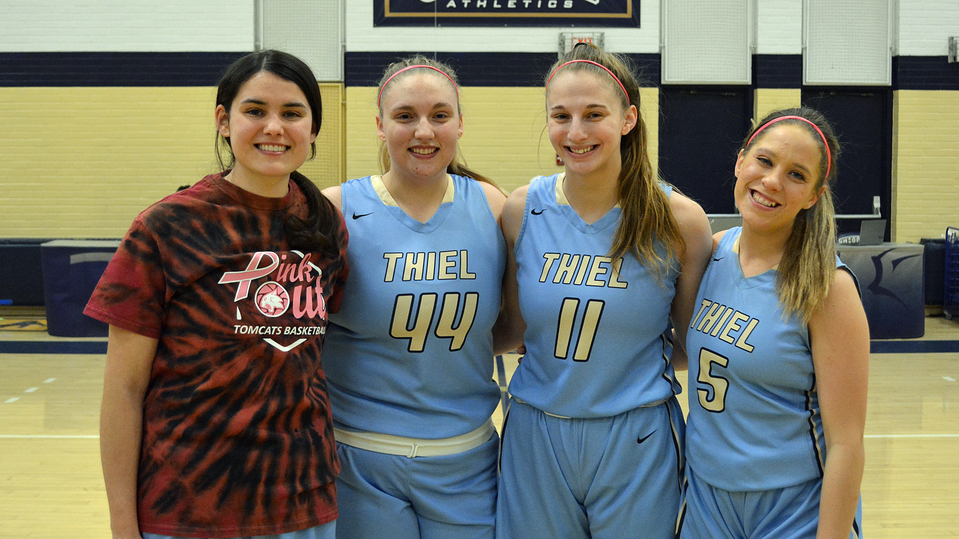 Tomcats edge Bearcats on Senior Day - Thiel College Athletics