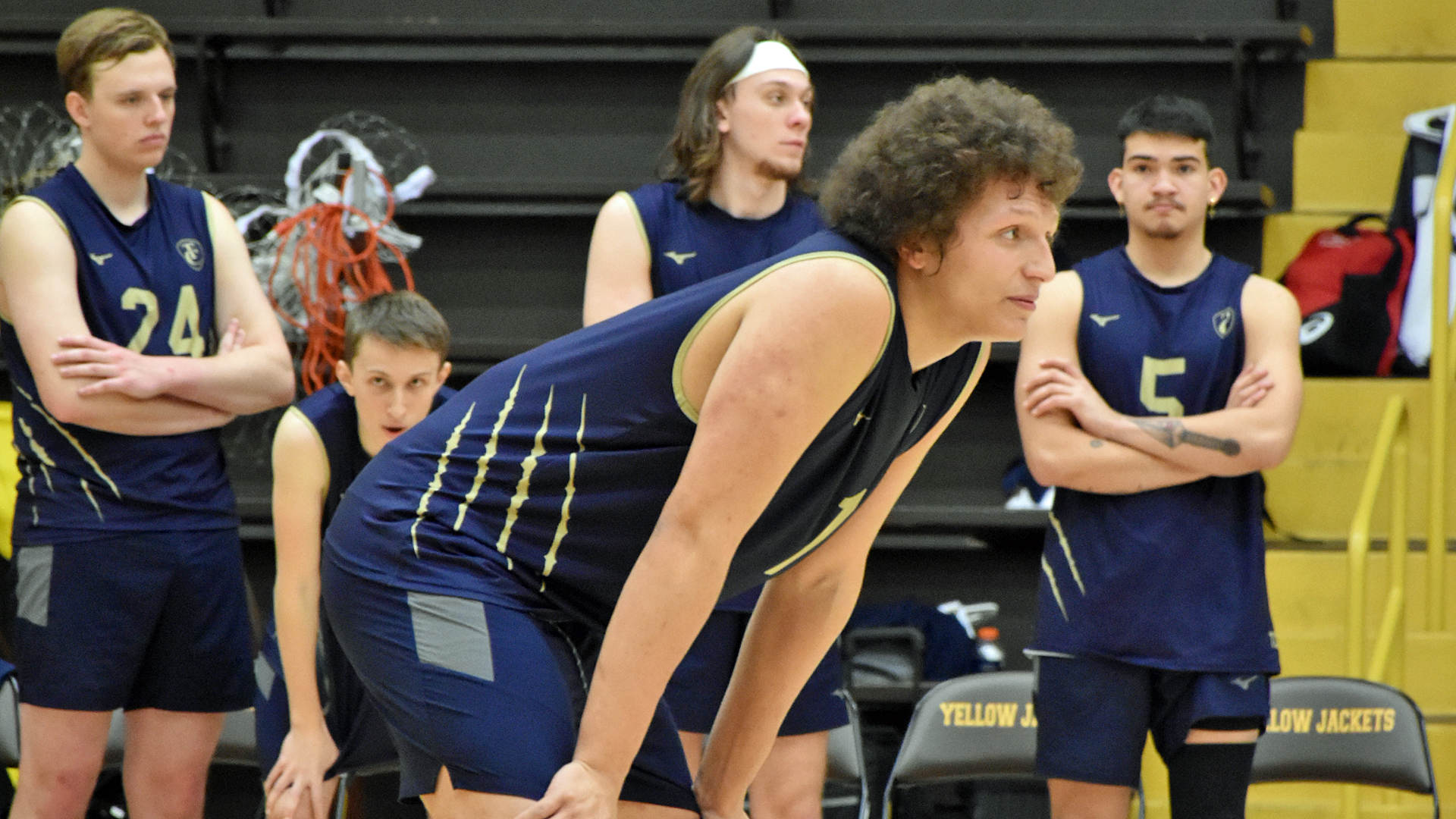 Lions edge Tomcats in five sets - Thiel College Athletics