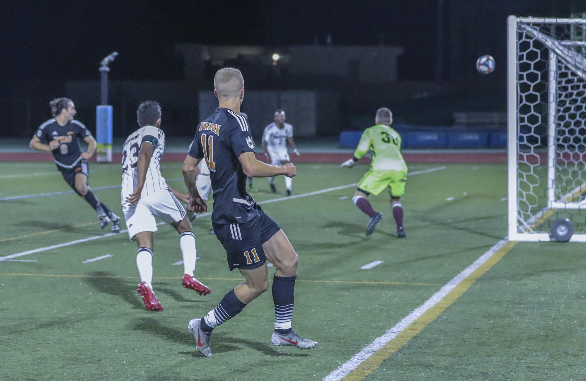 Dylan Hooper - Men's Soccer - Thompson Rivers University