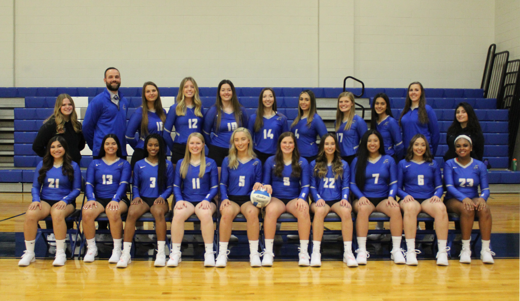 TIU opens volleyball season with opening day split - Trinity ...