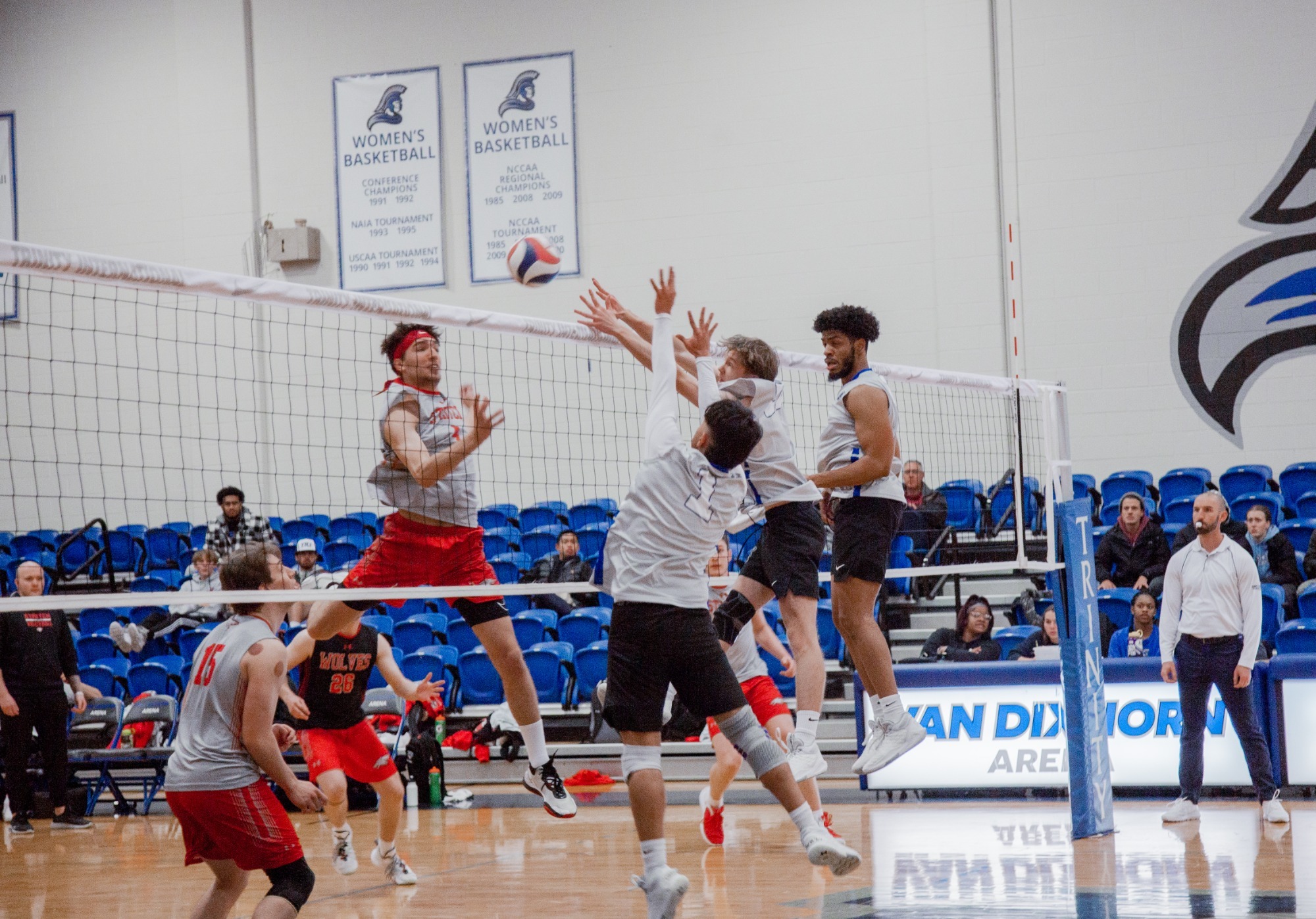 Ethan Losinger - Men's Volleyball - Trinity International University ...