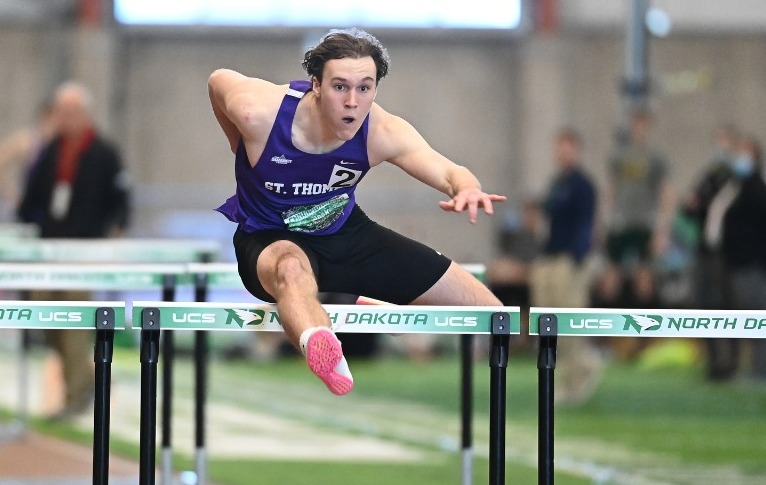 Men's T&F prepares for 2023 indoor season - The University of St. Thomas