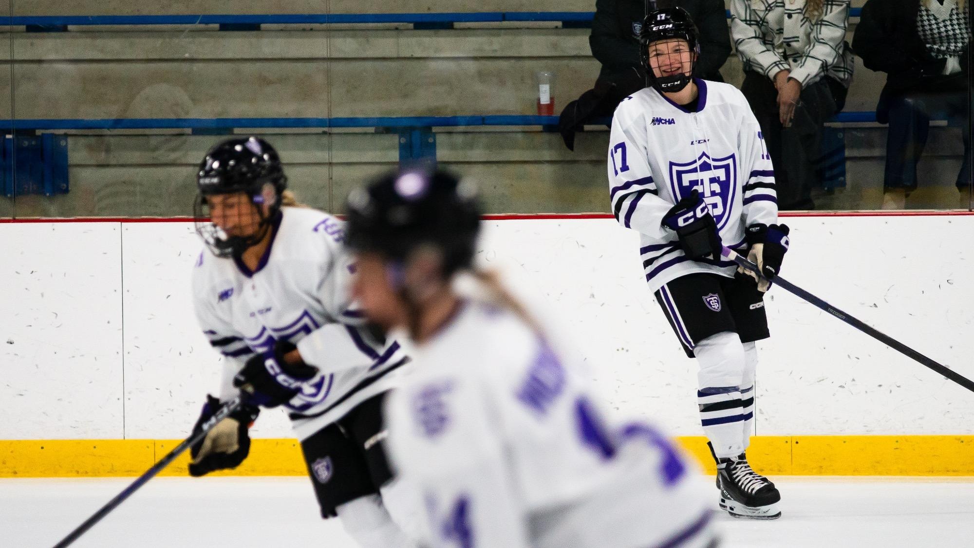 Lotti Odnoga - 2022-23 - Women's Hockey - The University of St. Thomas