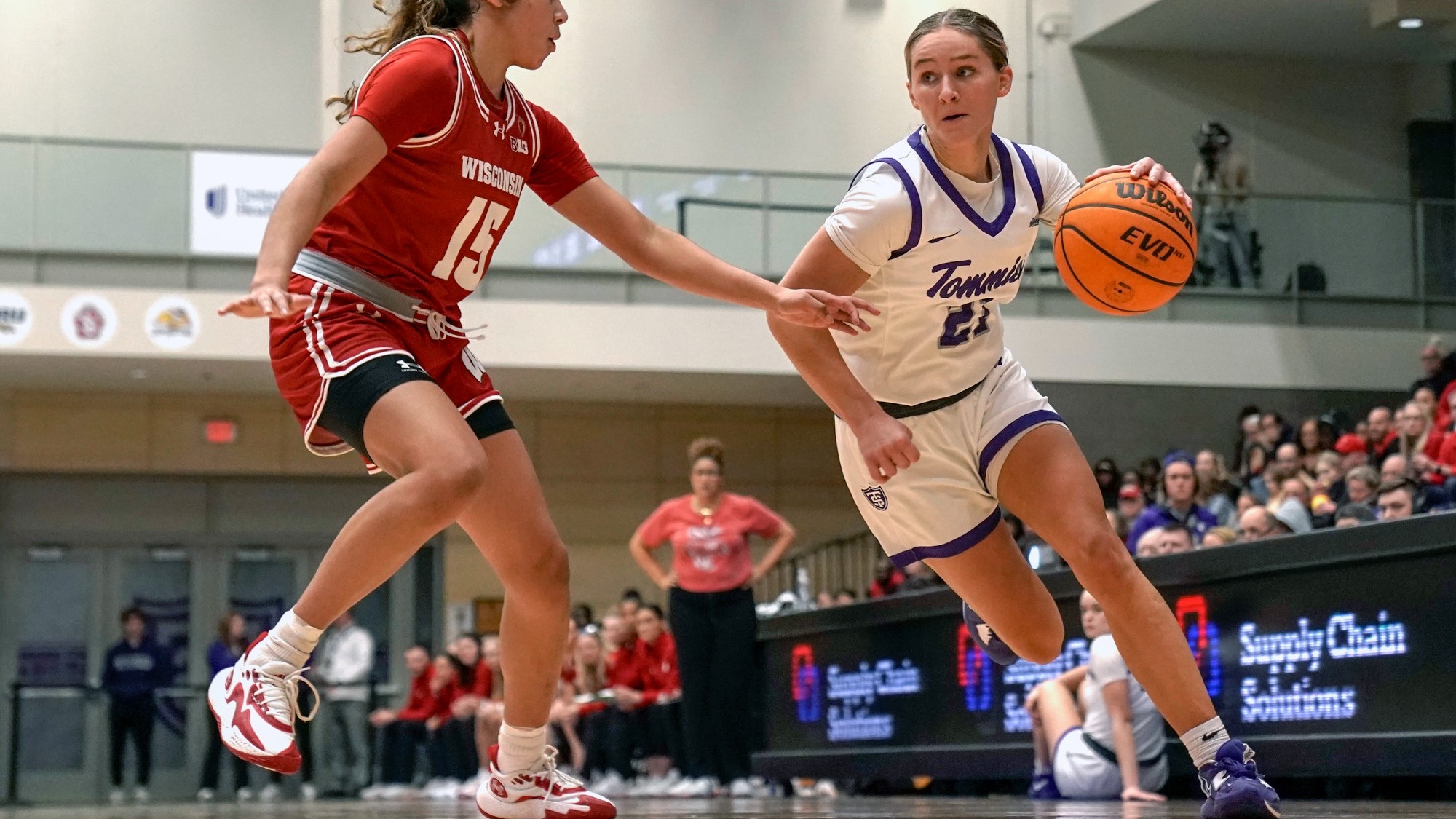 Tommies hang tough with Power 5 Badgers - The University of St. Thomas