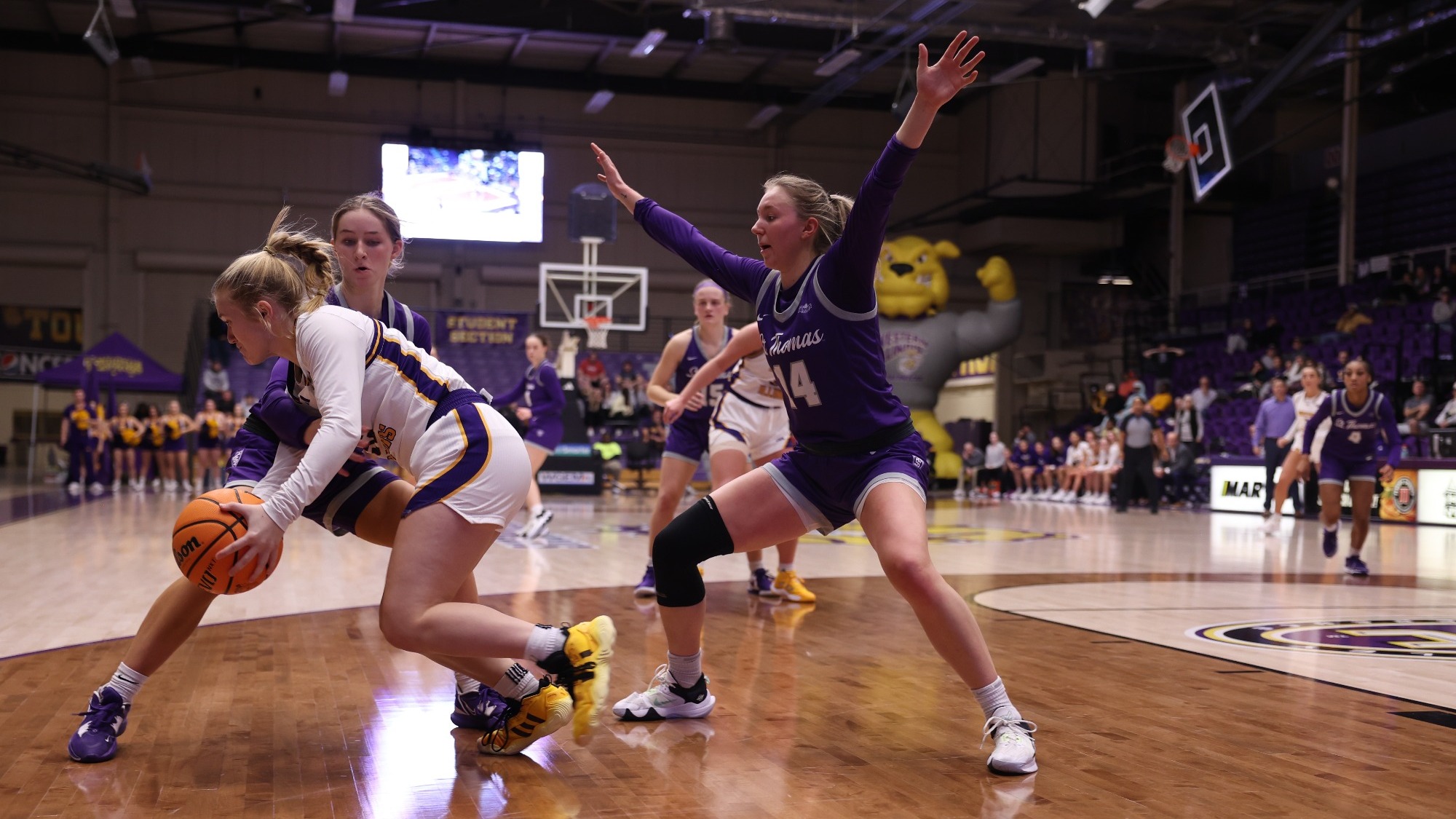 Tommies come up short at Western Illinois - The University of St. Thomas