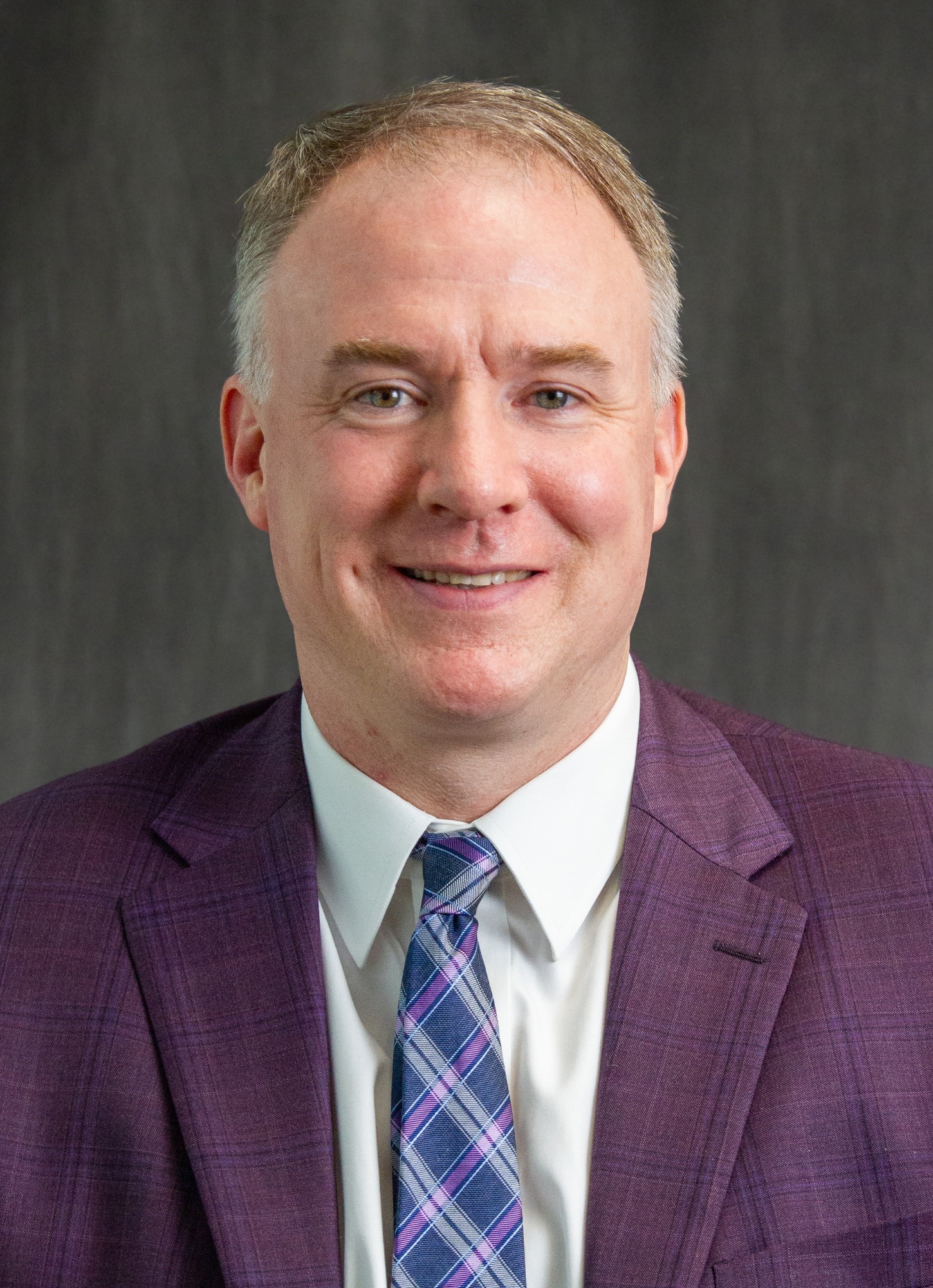 Johnny Tauer - Head Coach - Men's Basketball Coaches - The University ...