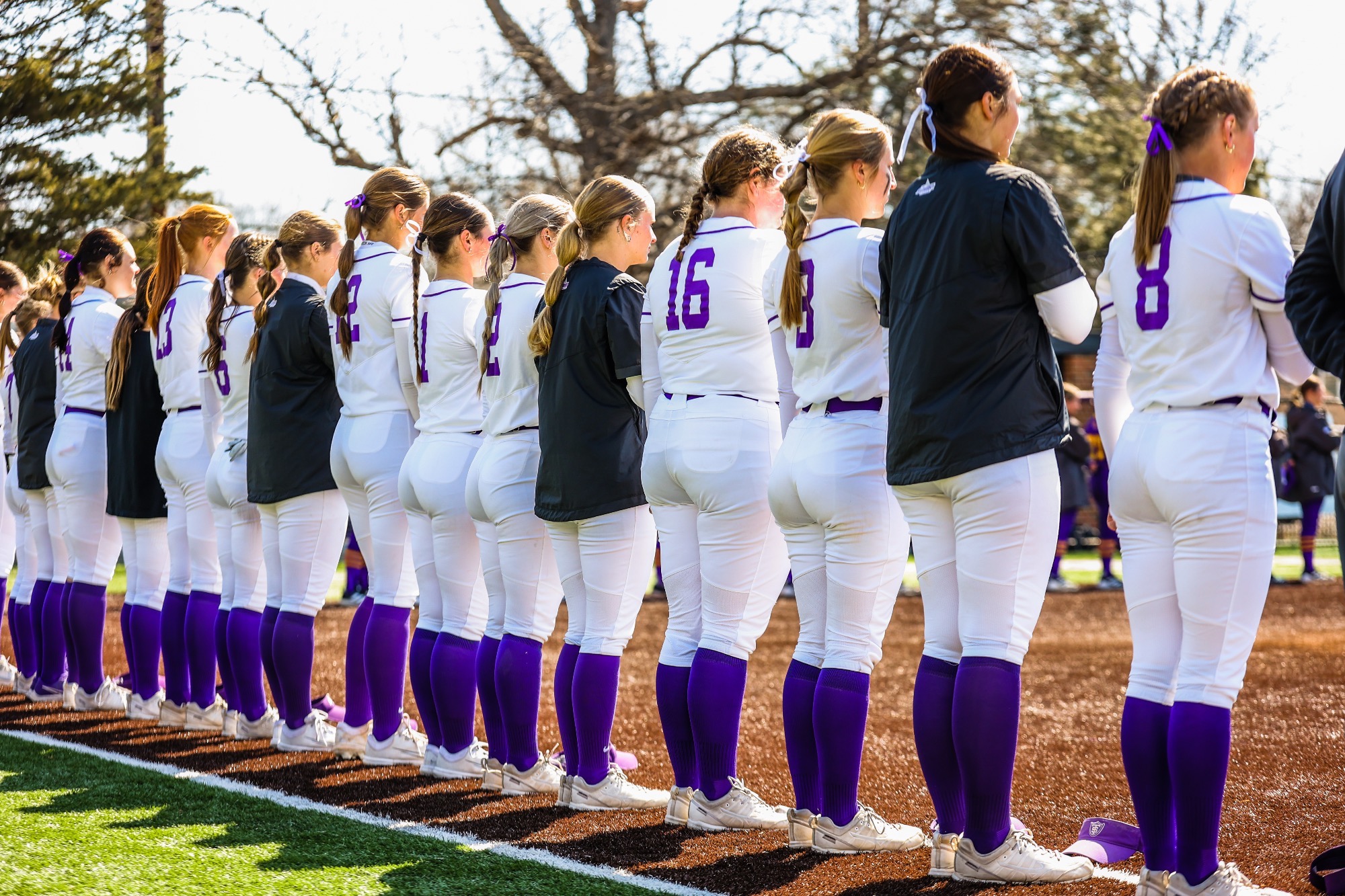 Softball matches up with talented pitching staff of NDSU, drops ...