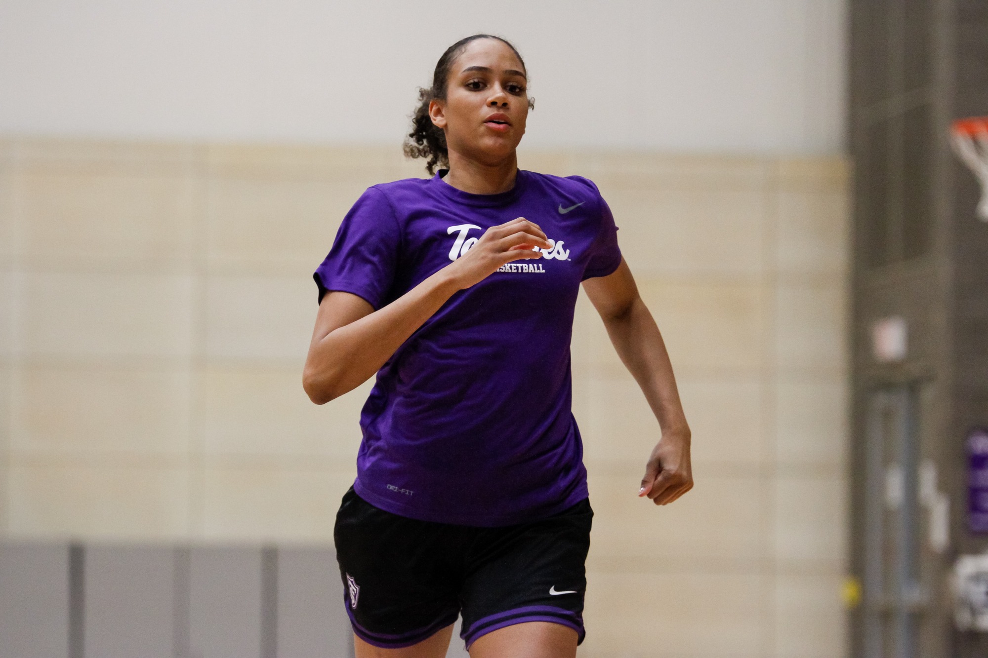 Guard/forward Angelina Hammond to join Tommies in 2023-24 - The ...