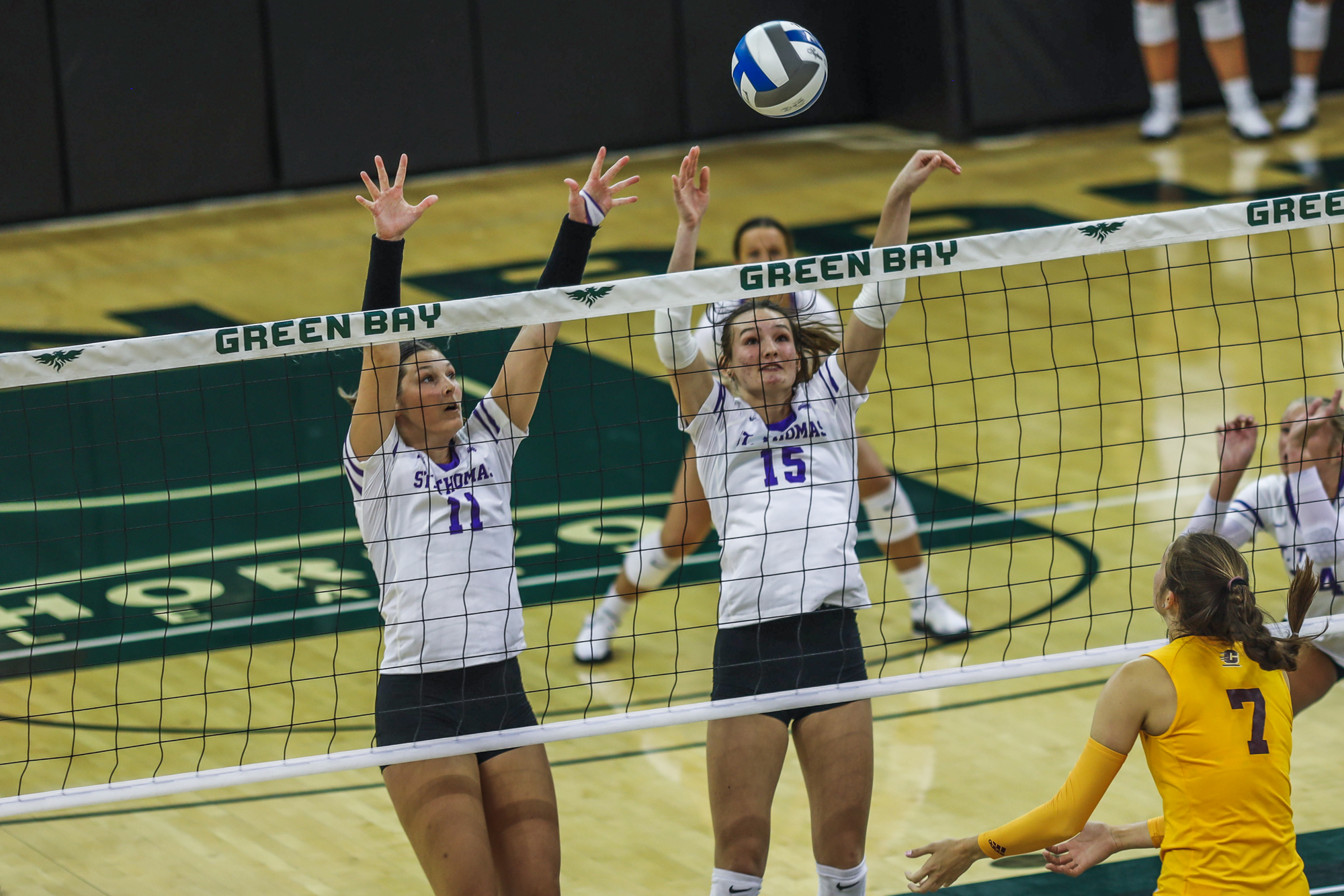 Tommies sweep Central Michigan during first match in Green Bay - The ...