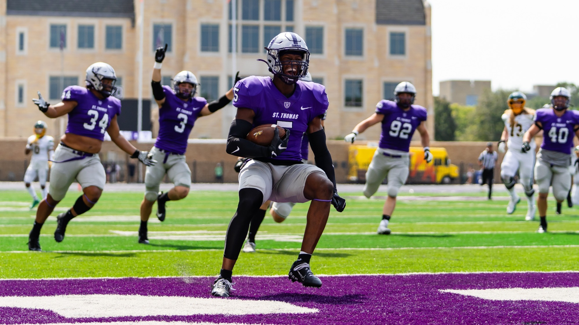 Tommies sting Yellow Jackets in season opener - The University of St ...